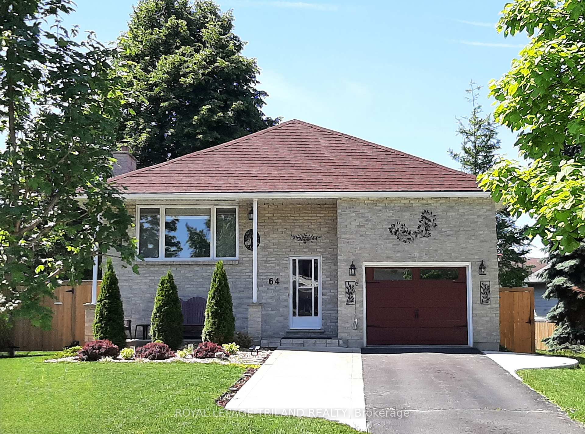64 Blanchard Crescent, London North, ON N6G 4E4