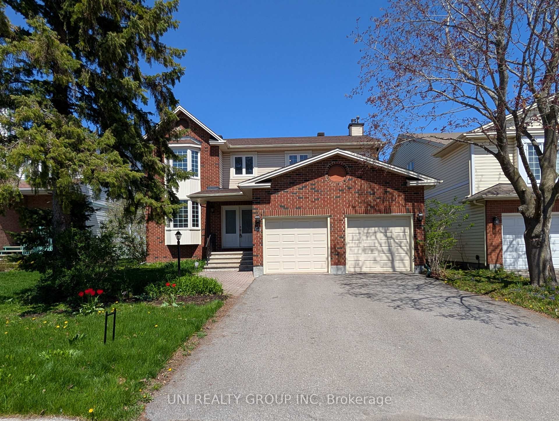 64 BRAMBLEGROVE Crescent, Hunt Club - South Keys and Area, ON K1T 3E9