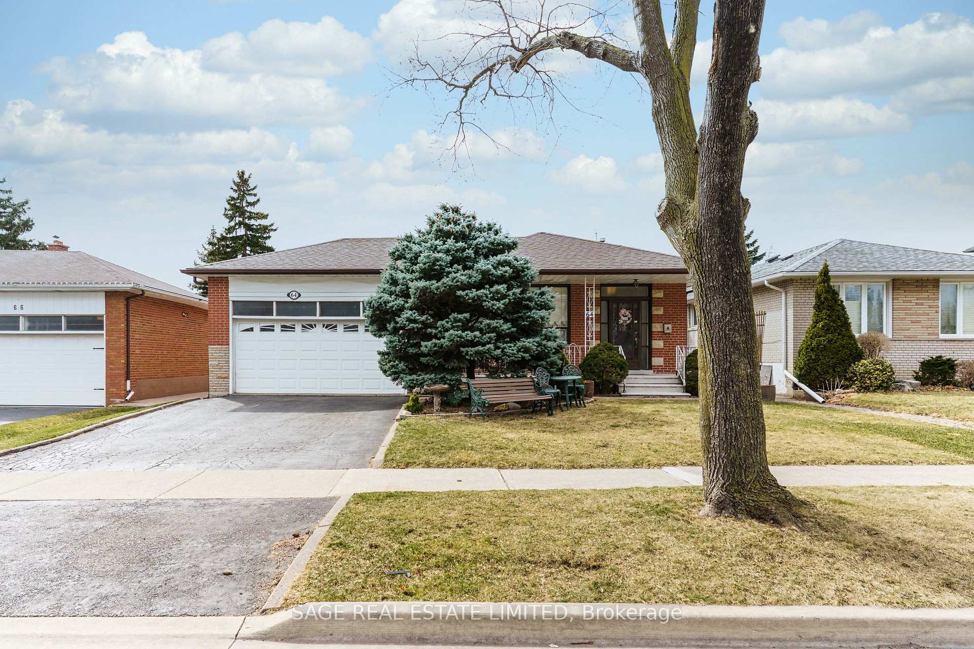 64 Brampton Road, Toronto, ON M9R 3J7