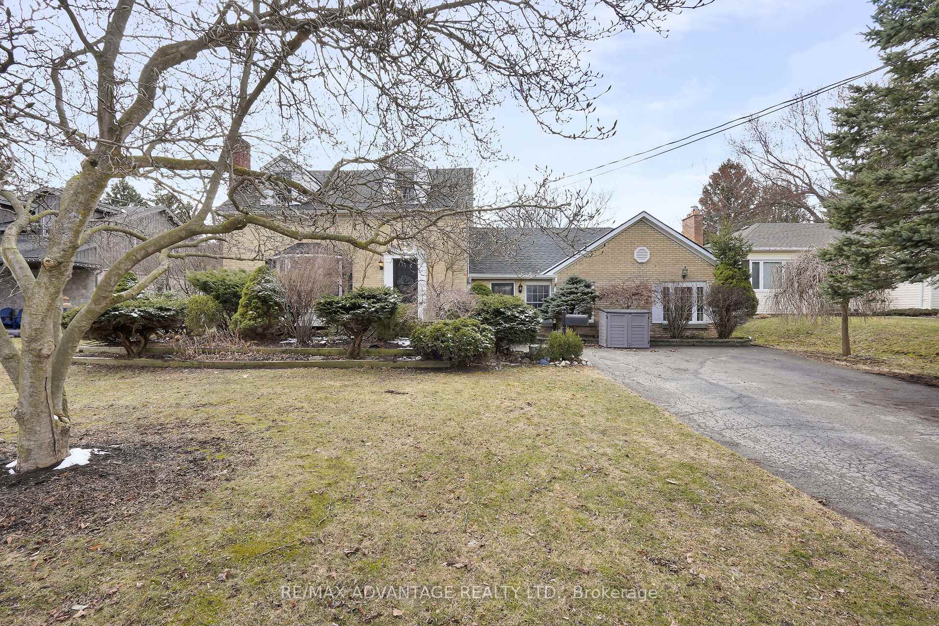 64 Crescent Avenue, St. Thomas, ON N5P 2K3