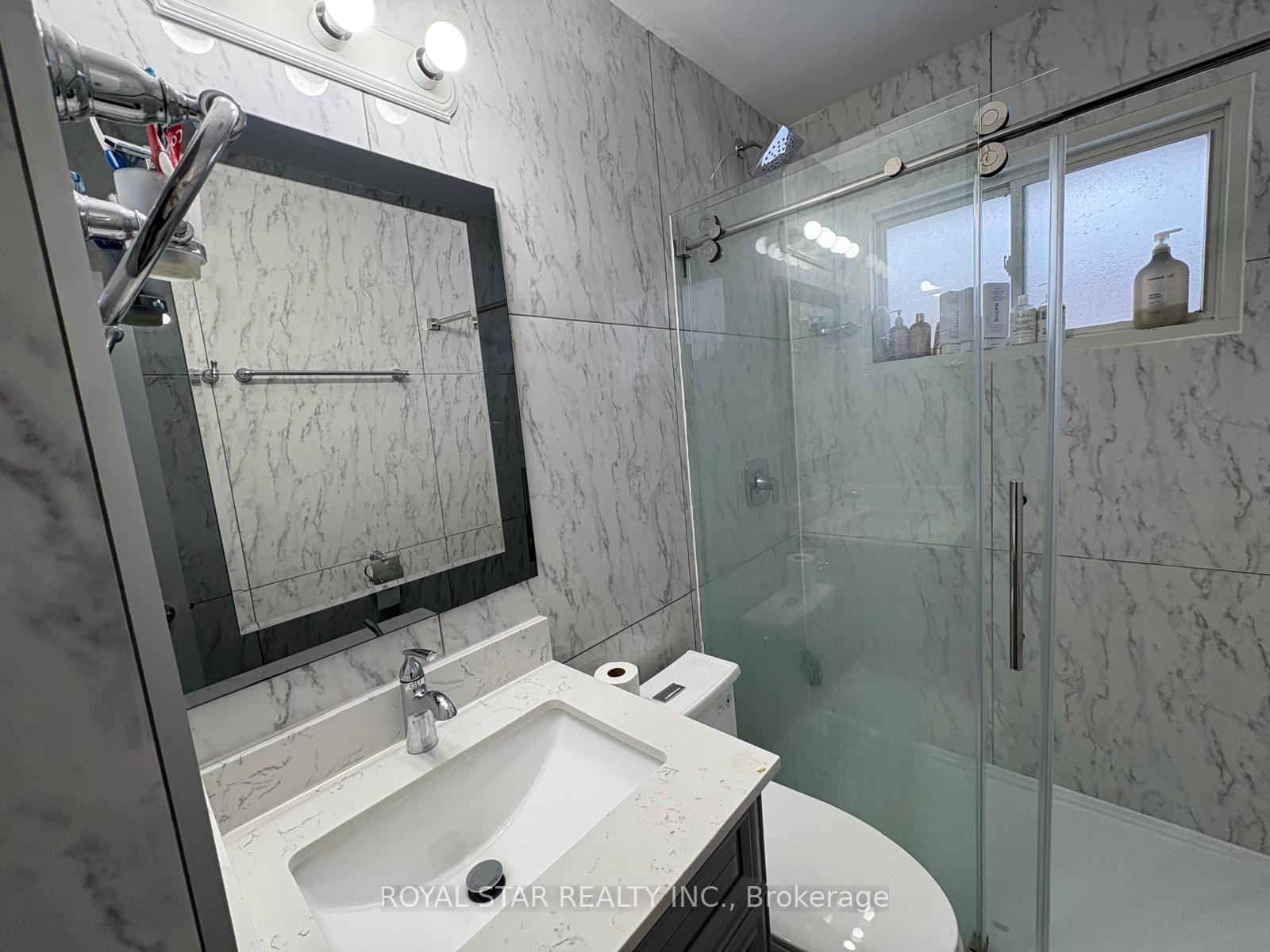 64 Harold Court, Hamilton, ON L8S 2R9