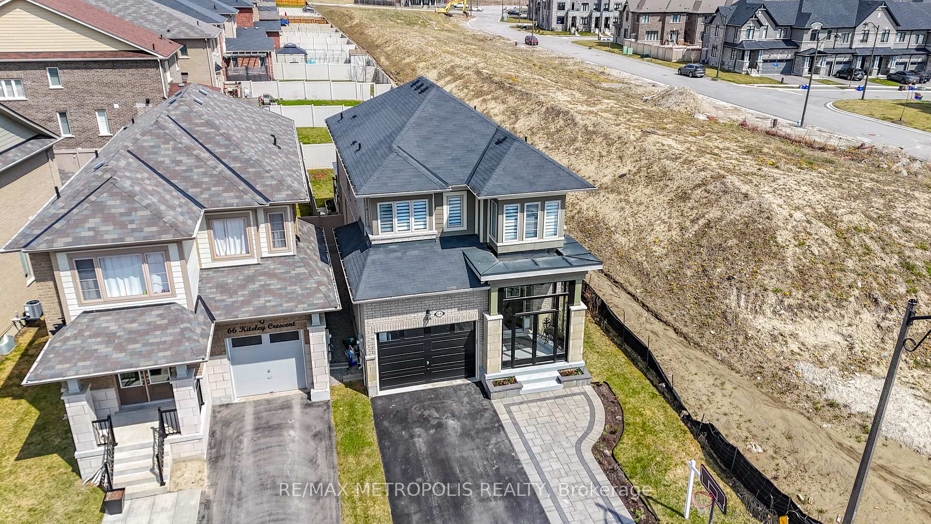 64 Kiteley Crescent, East Gwillimbury, ON L9N 0L6