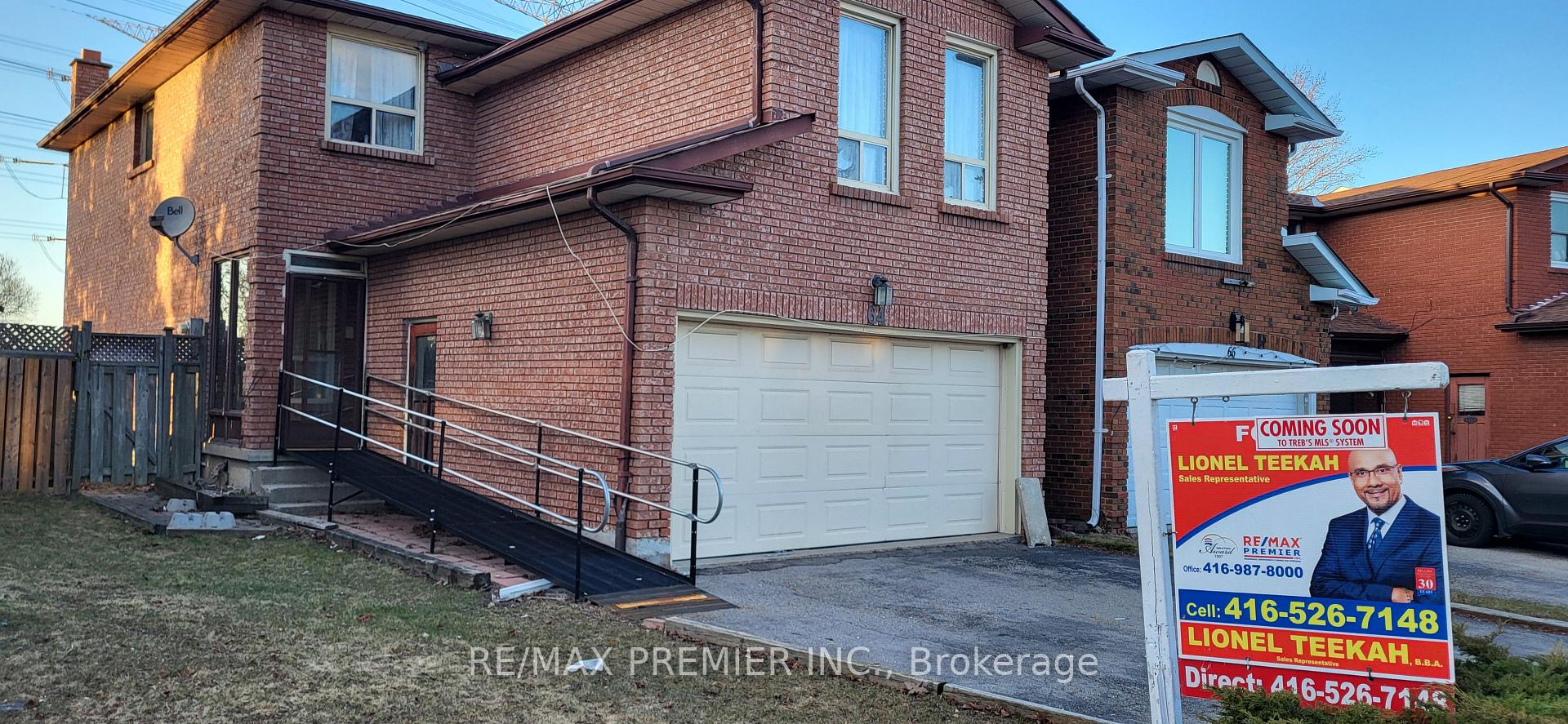64 Oakmount Crescent, Vaughan, ON L4K 2C3