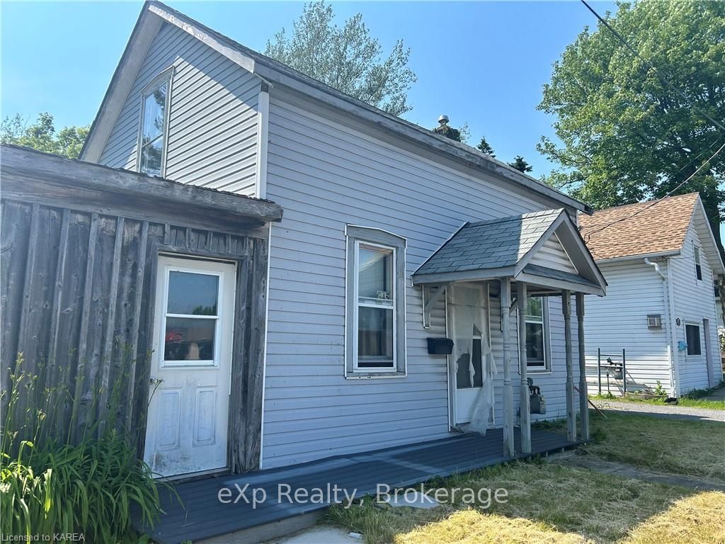 645 COLLINS BAY Road, Kingston, ON K7M 5G7