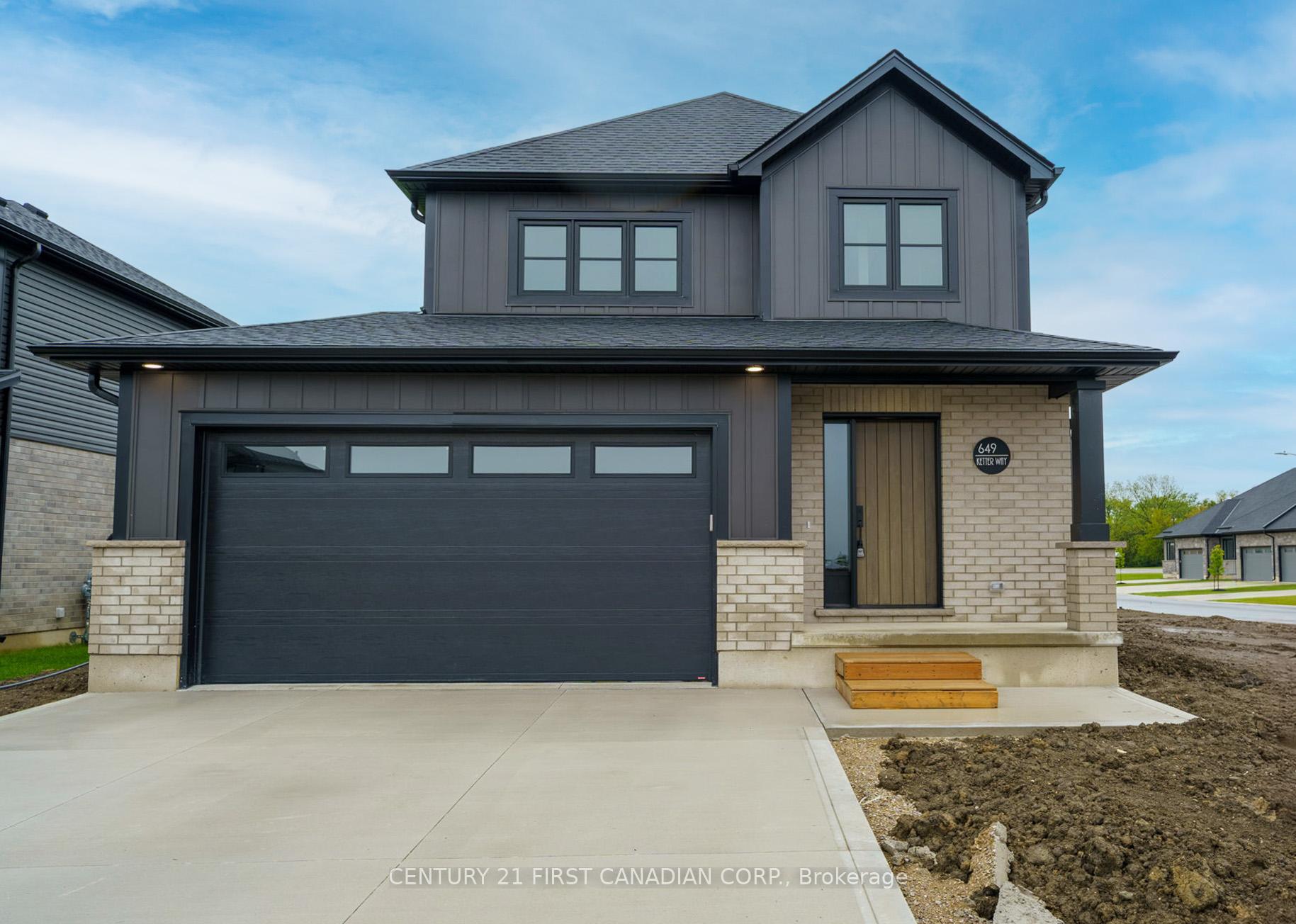 649 Ketter Way, Plympton-Wyoming, ON N0N 1T0