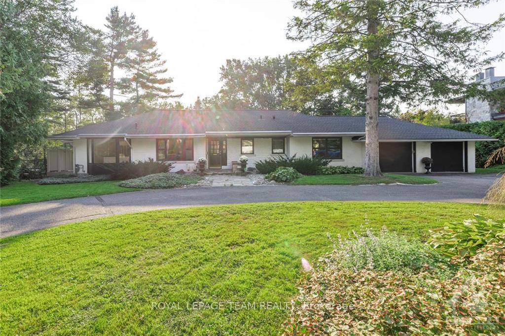 65 LAKEWAY Drive, Rockcliffe Park, ON K1L 5A9