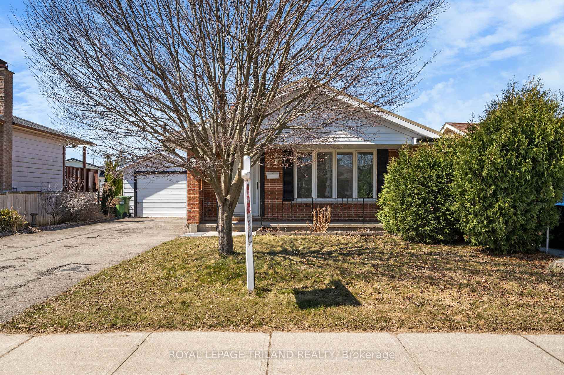 65 Manor Road, St. Thomas, ON N5R 5R3