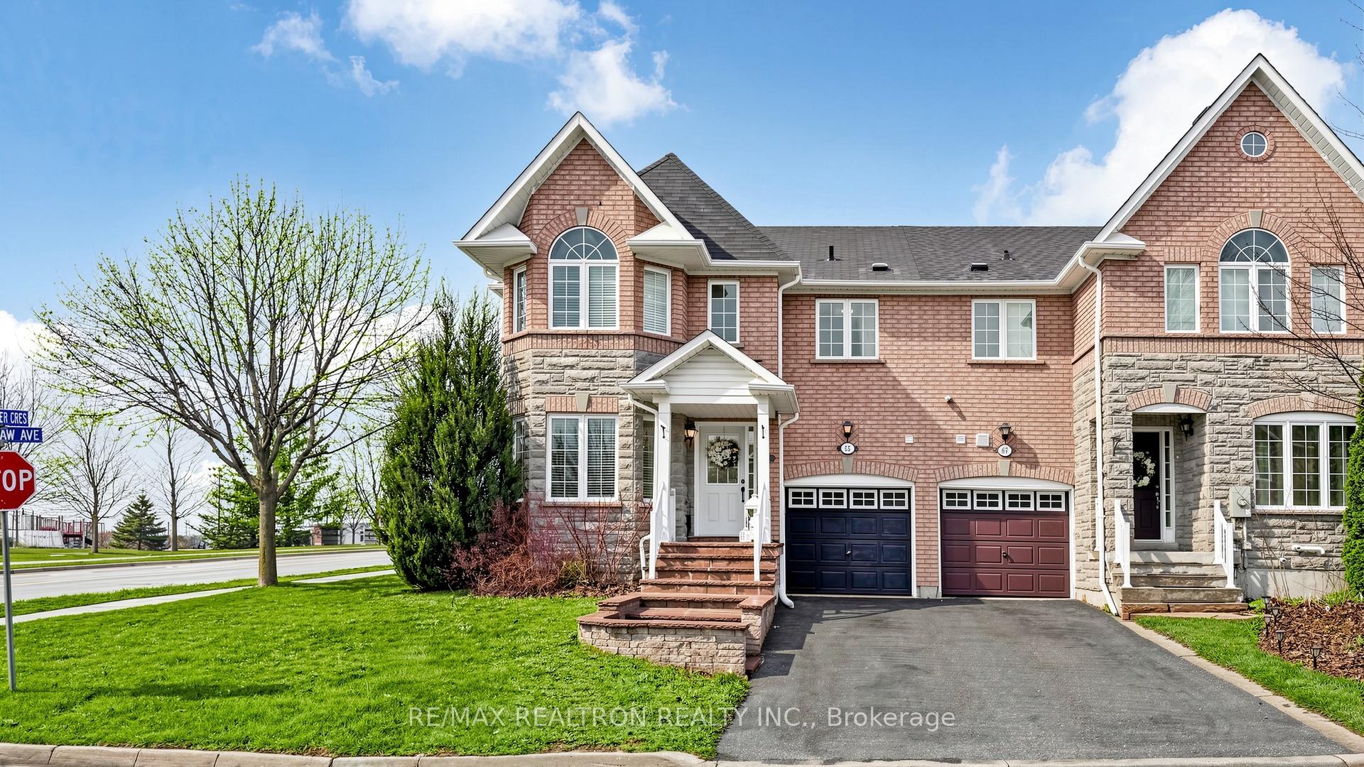 65 Red River Crescent, Newmarket, ON L3X 2X2