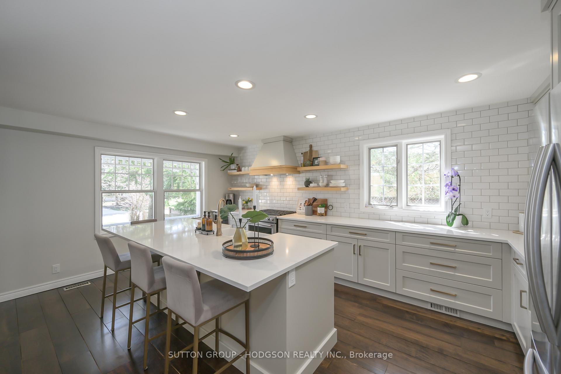 652 Creston Avenue, London South, ON N6C 3A8