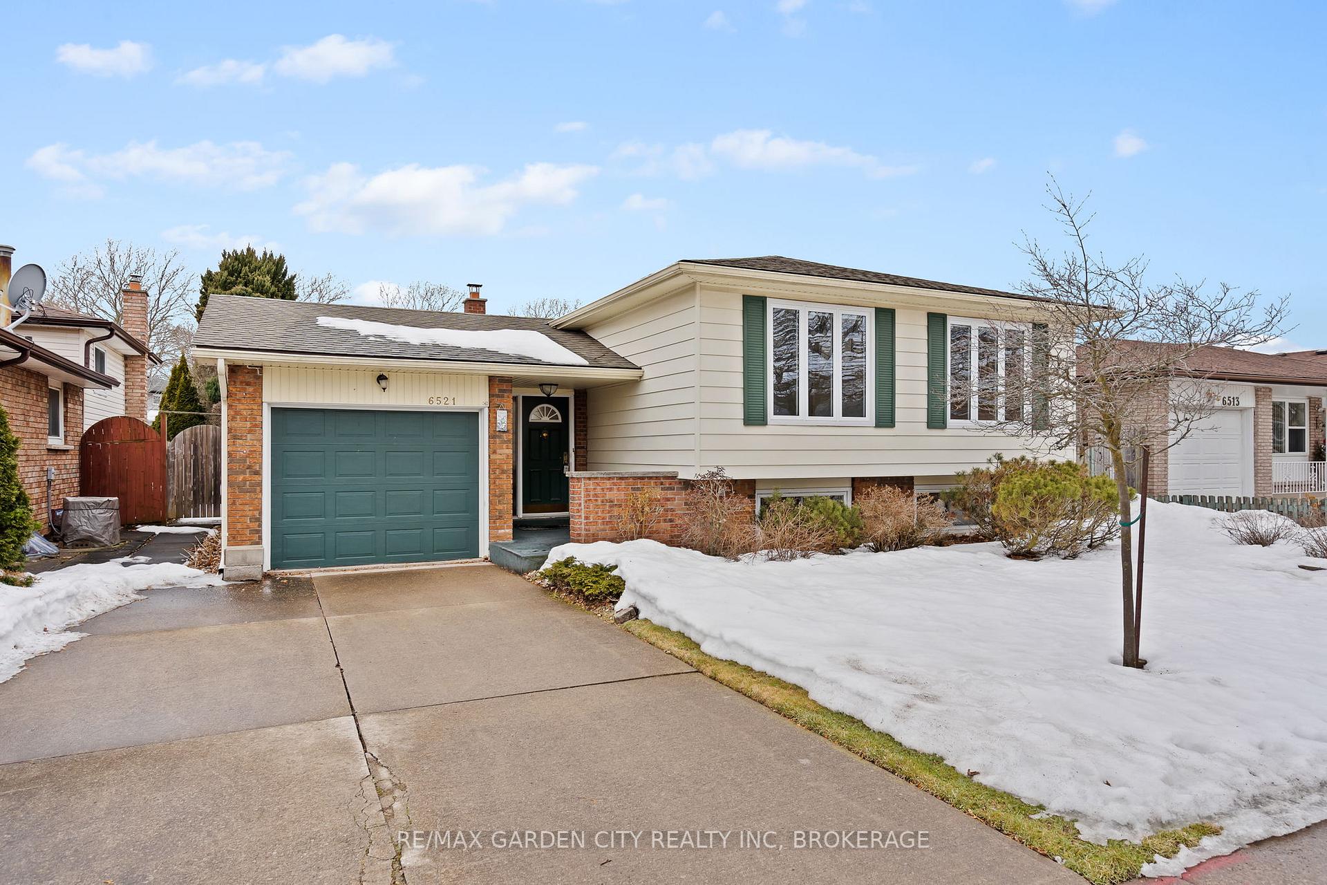 6521 Pitton Road, Niagara Falls, ON L2H 1Z9