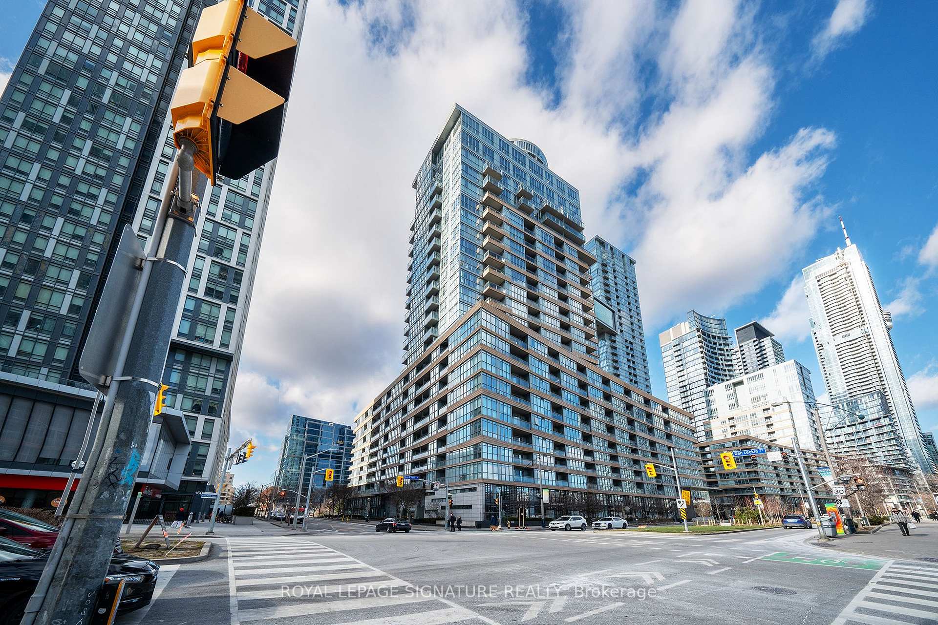 655 - 151 Dan Leckie Way, Toronto, ON M5V 4B2