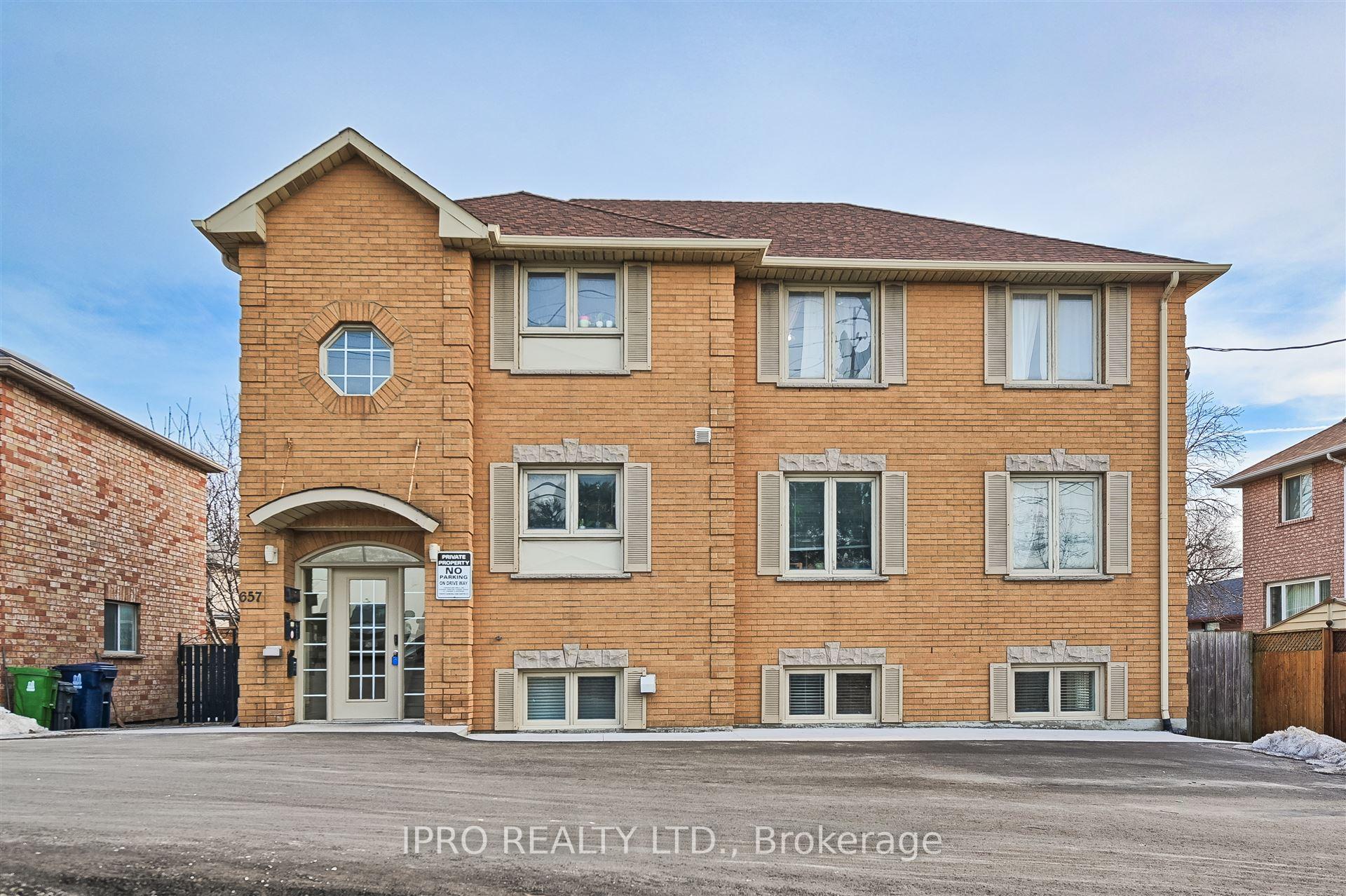 657 Evans Avenue, Toronto, ON M8W 2W7