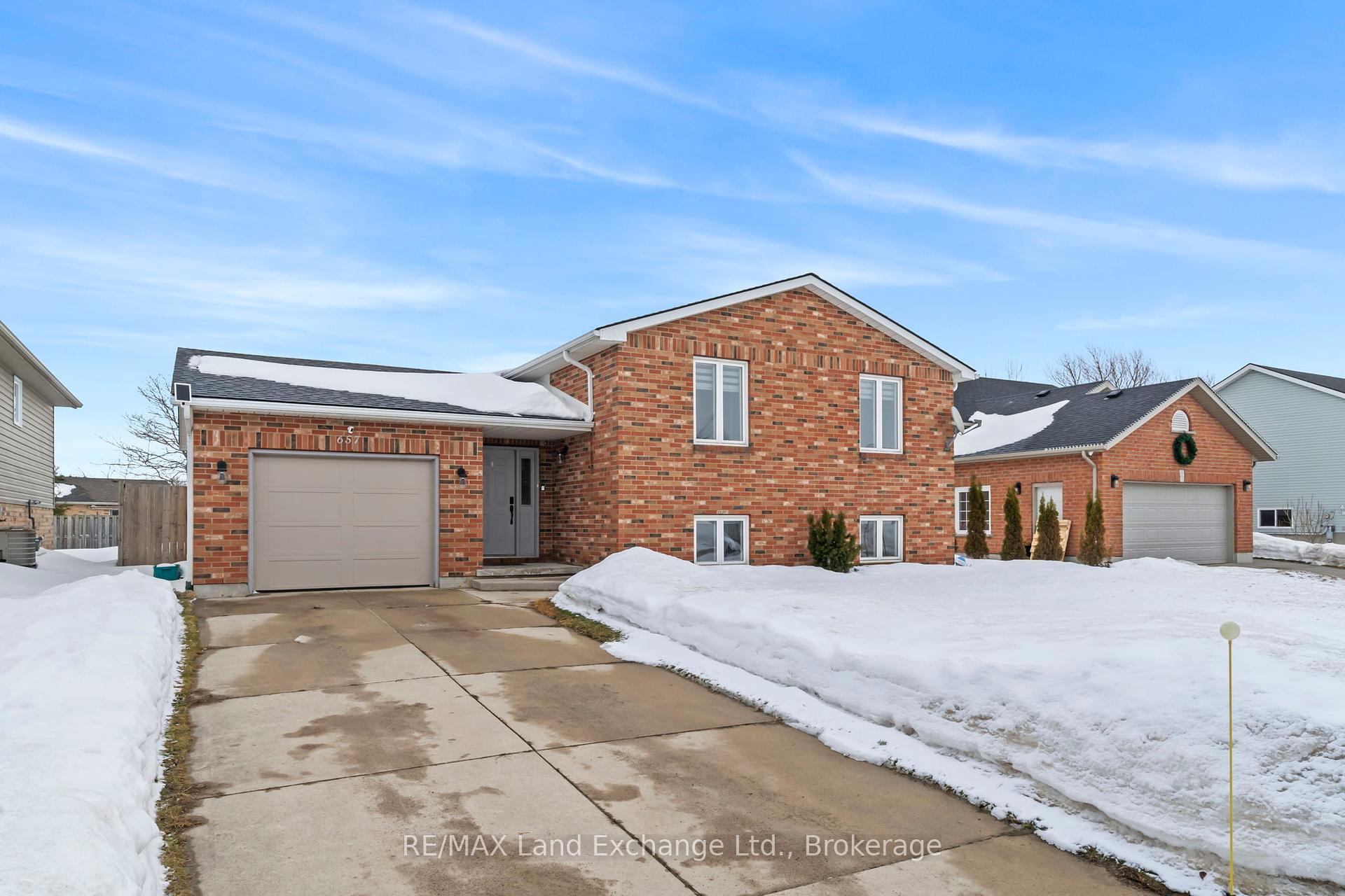 657 Stewart Drive, Kincardine, ON N2Z 3B4