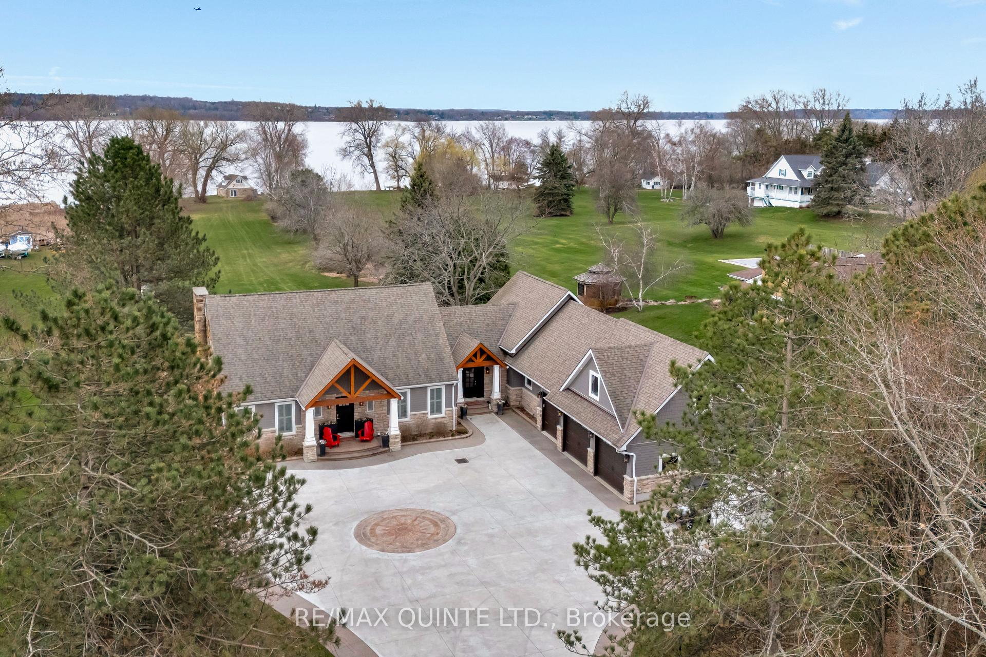 658 Old Highway 2, Quinte West, ON K8V 5P5