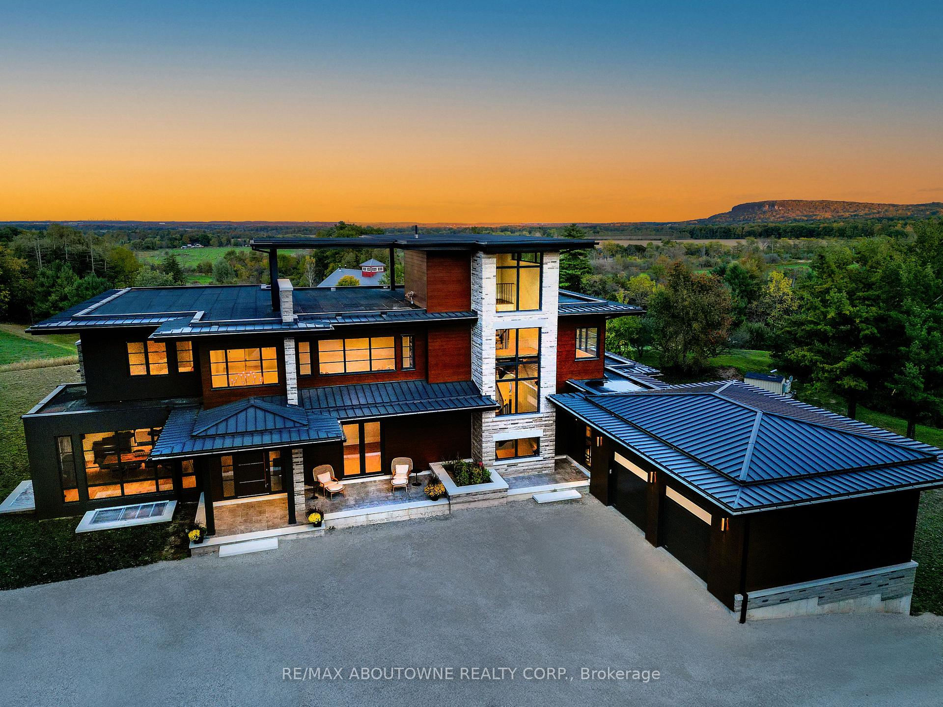 6583 Twiss Road, Burlington, ON L7P 0B3