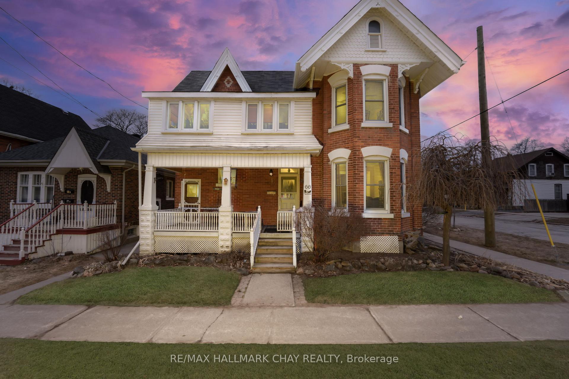 66 Parkside Drive, Barrie, ON L4N 1W9