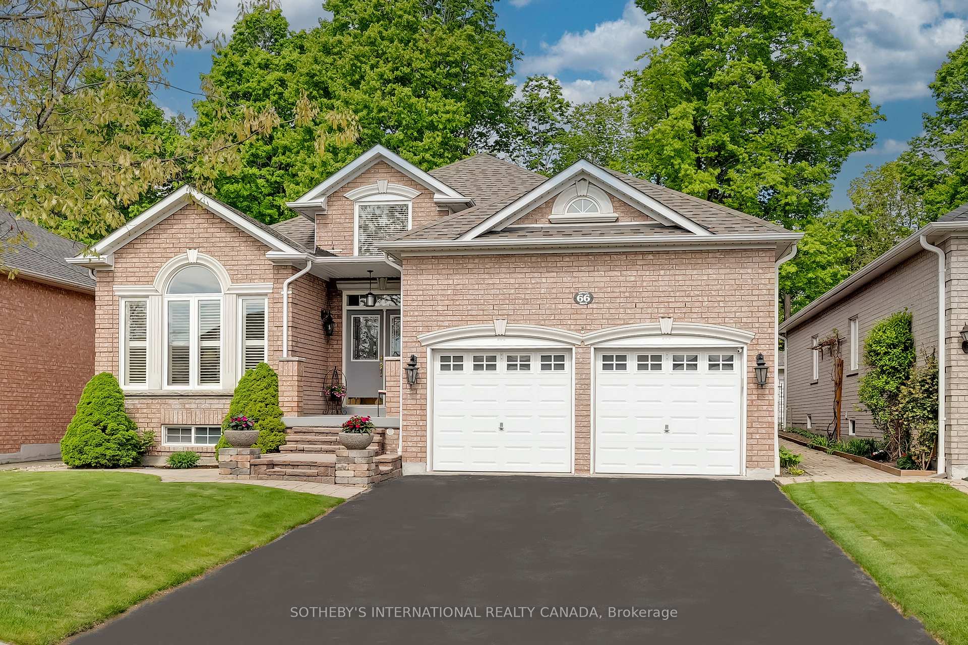 66 Sonley Drive, Whitby, ON L1R 3R5