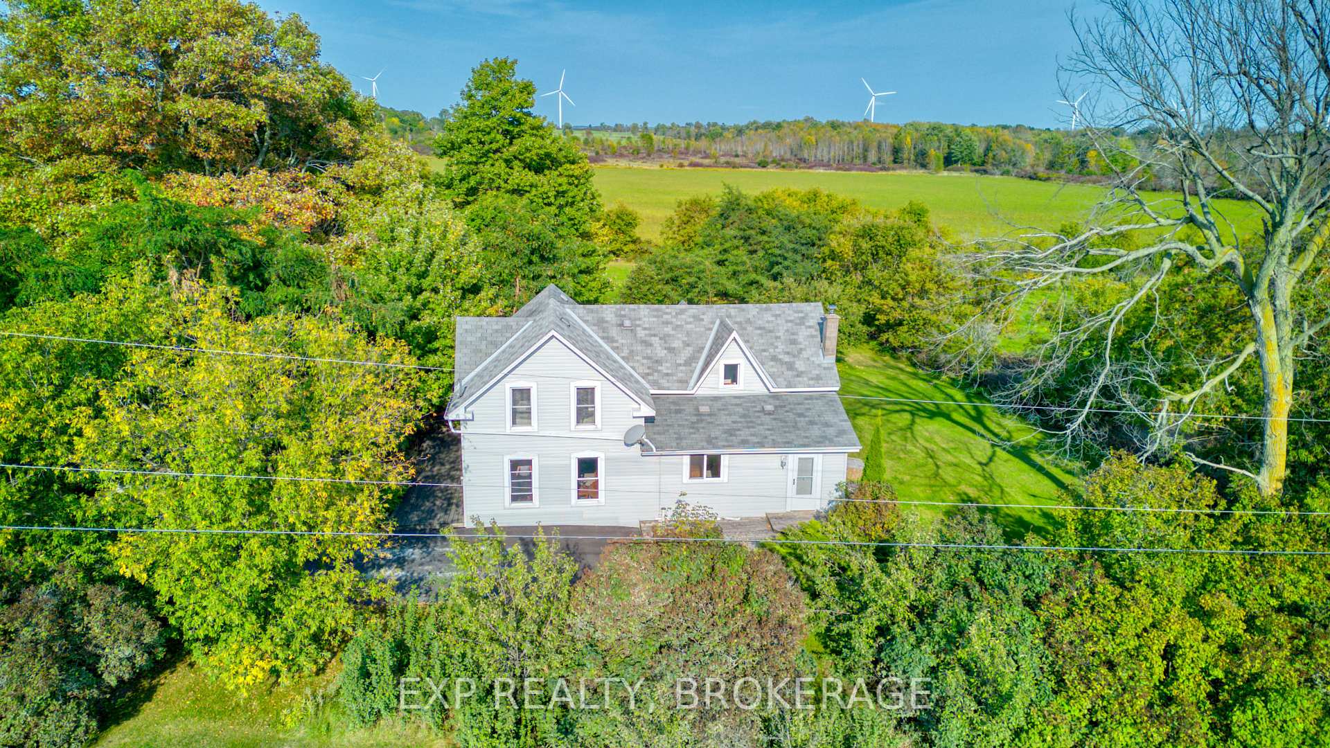 660 7th LINE Road, Frontenac Islands, ON K0H 2Y0