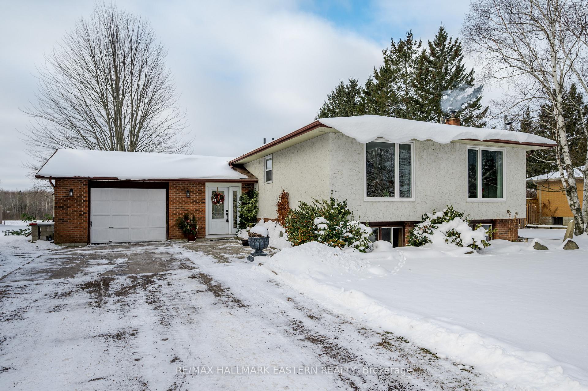 660 Pope Drive, Smith-Ennismore-Lakefield, ON K0L 1T0
