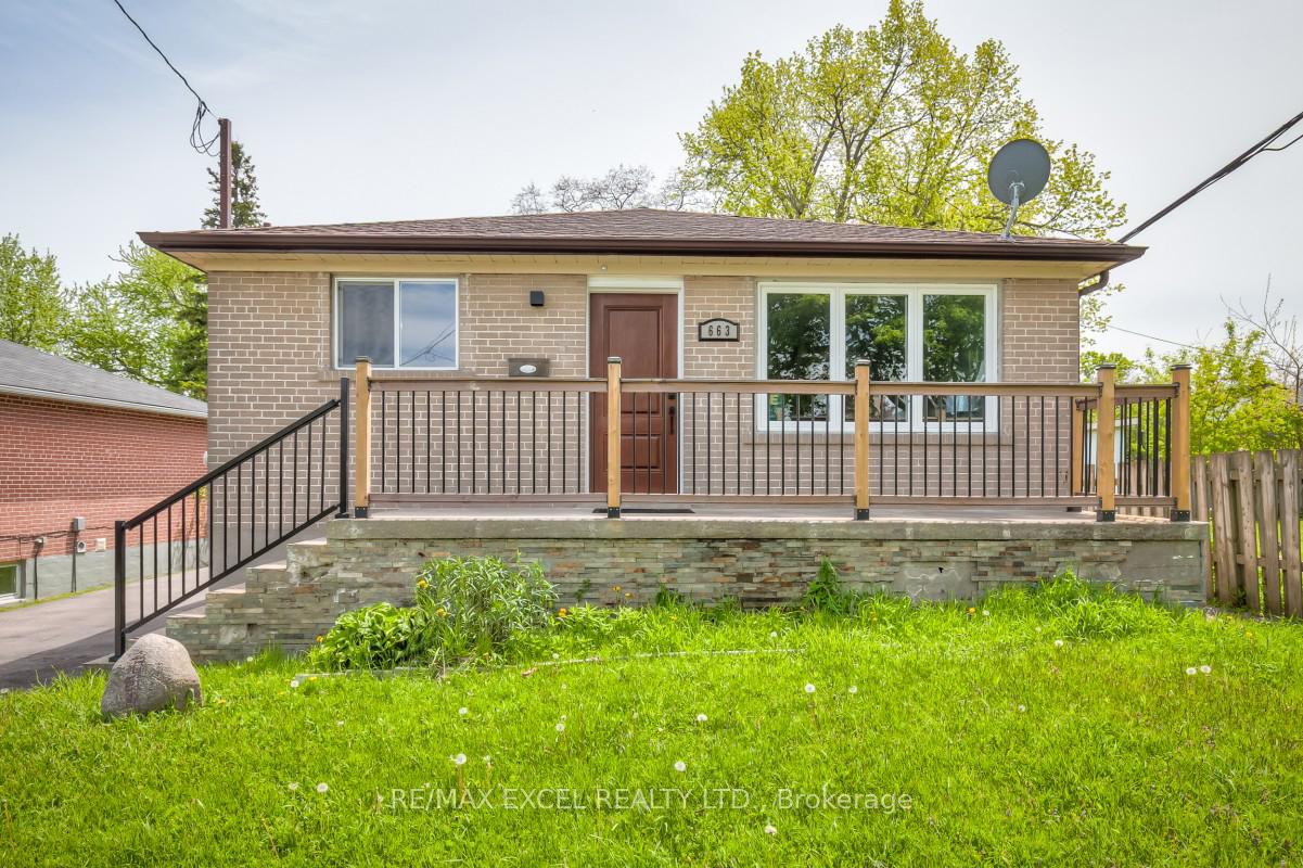 663 Lakeview Avenue, Oshawa, ON L1J 1B2