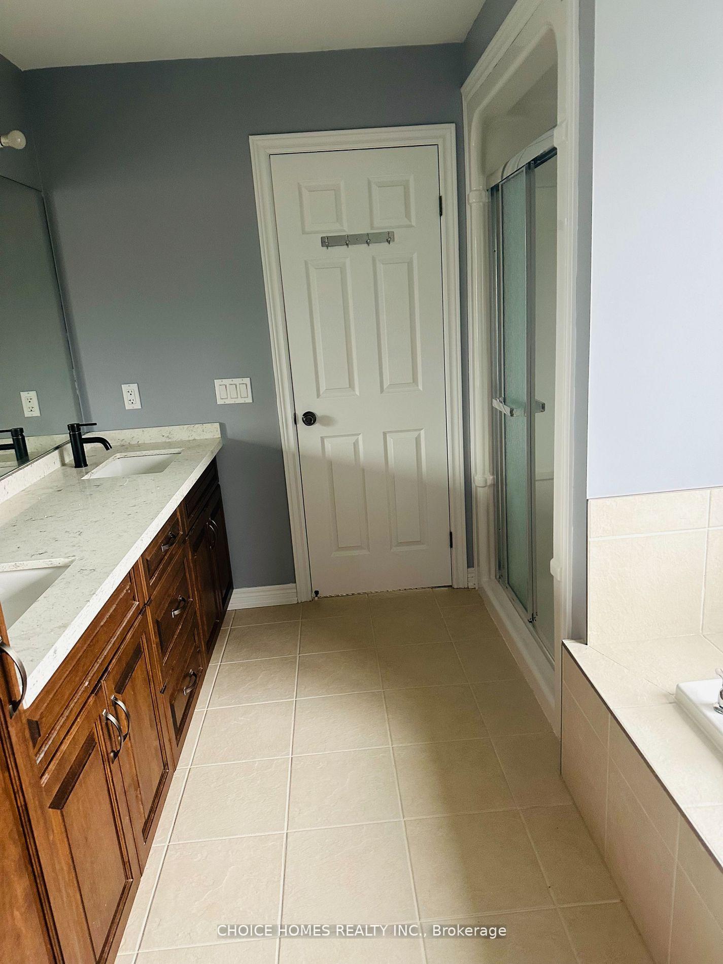 6634 Sam Iorfida Drive, Niagara Falls, ON L2G 7H8