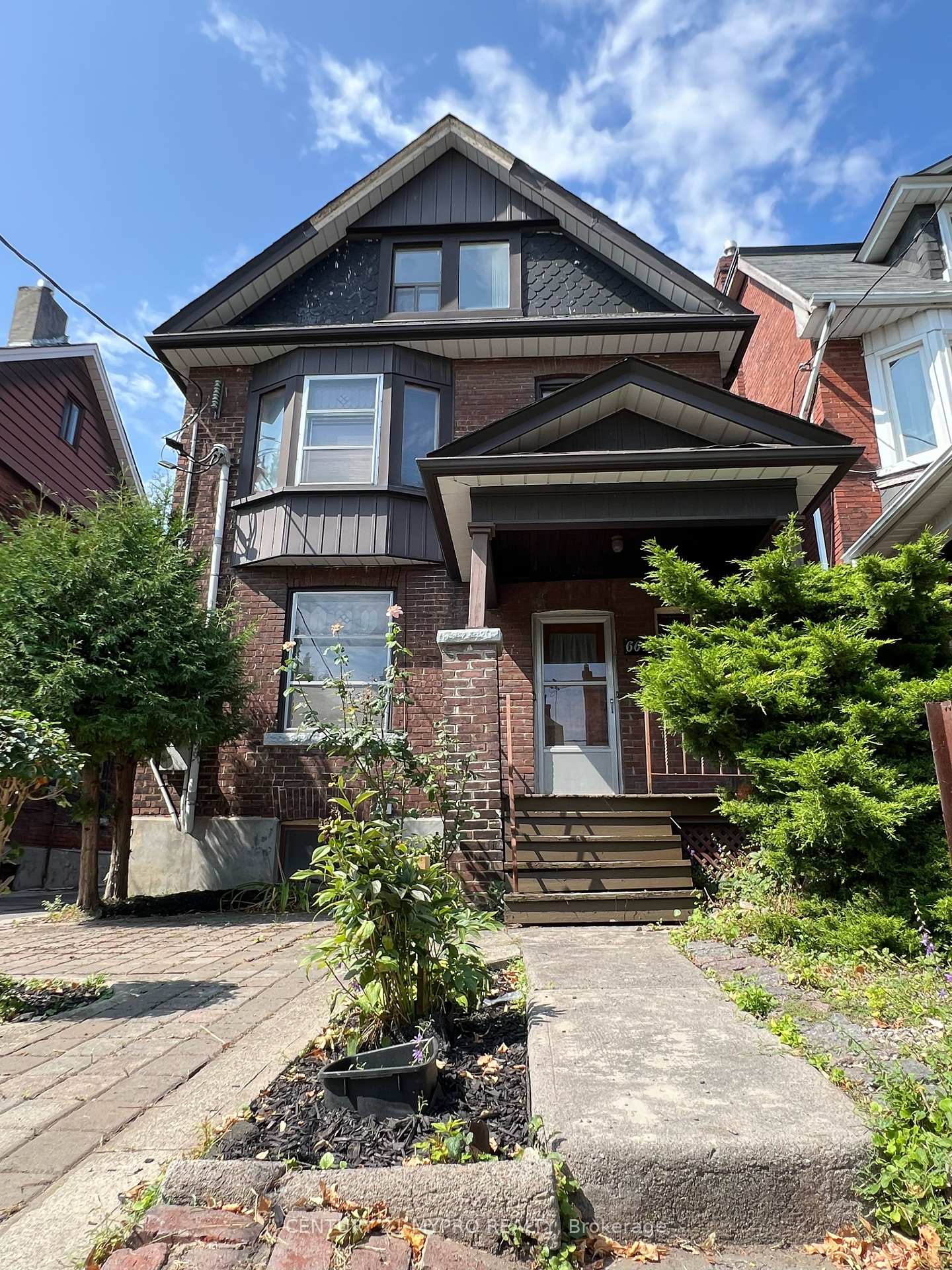 664 Shaw Street, Toronto, ON M6G 3L7