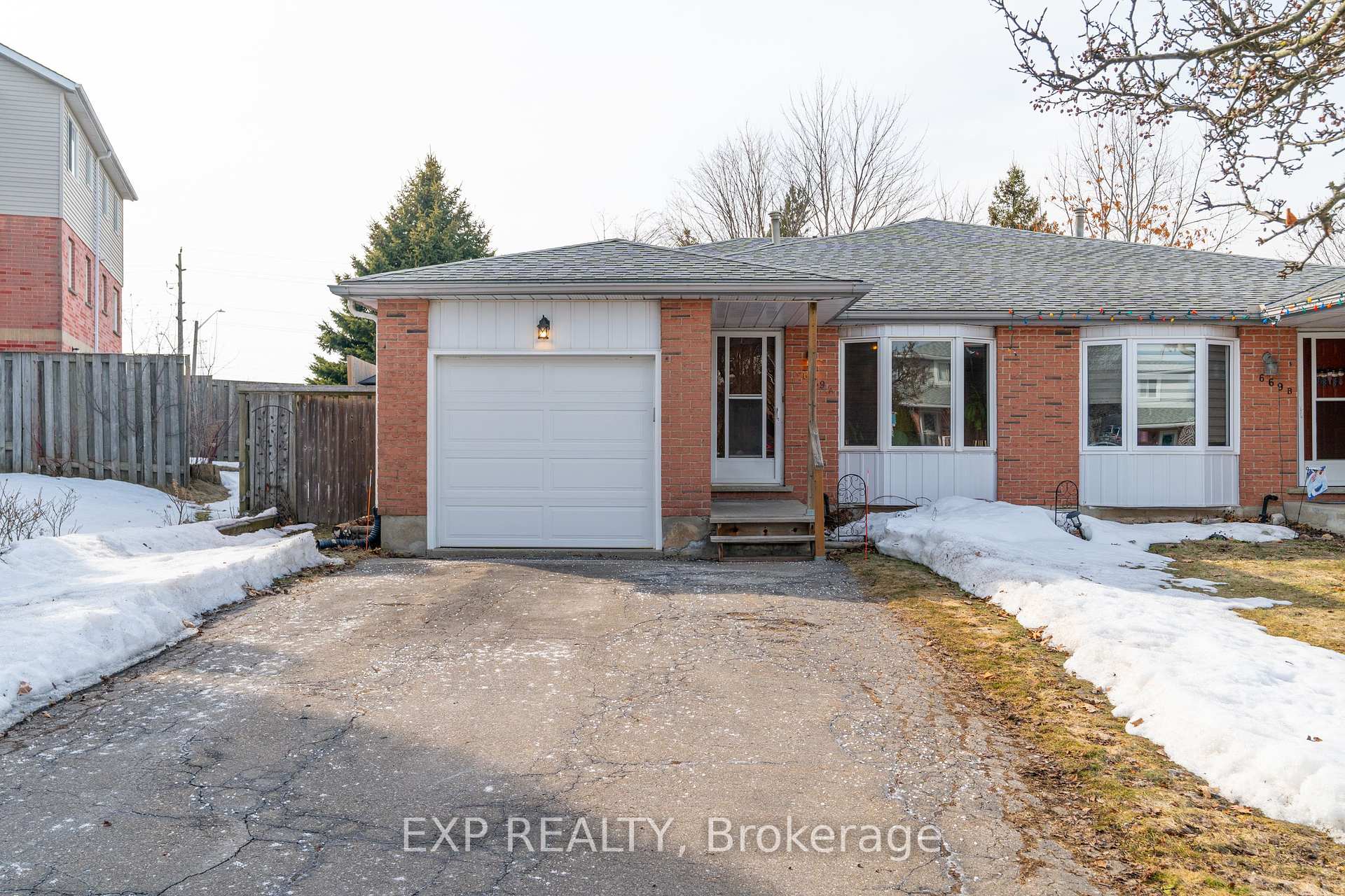 Unit A - 669 Pinerow Crescent, Waterloo, ON N2T 2K5