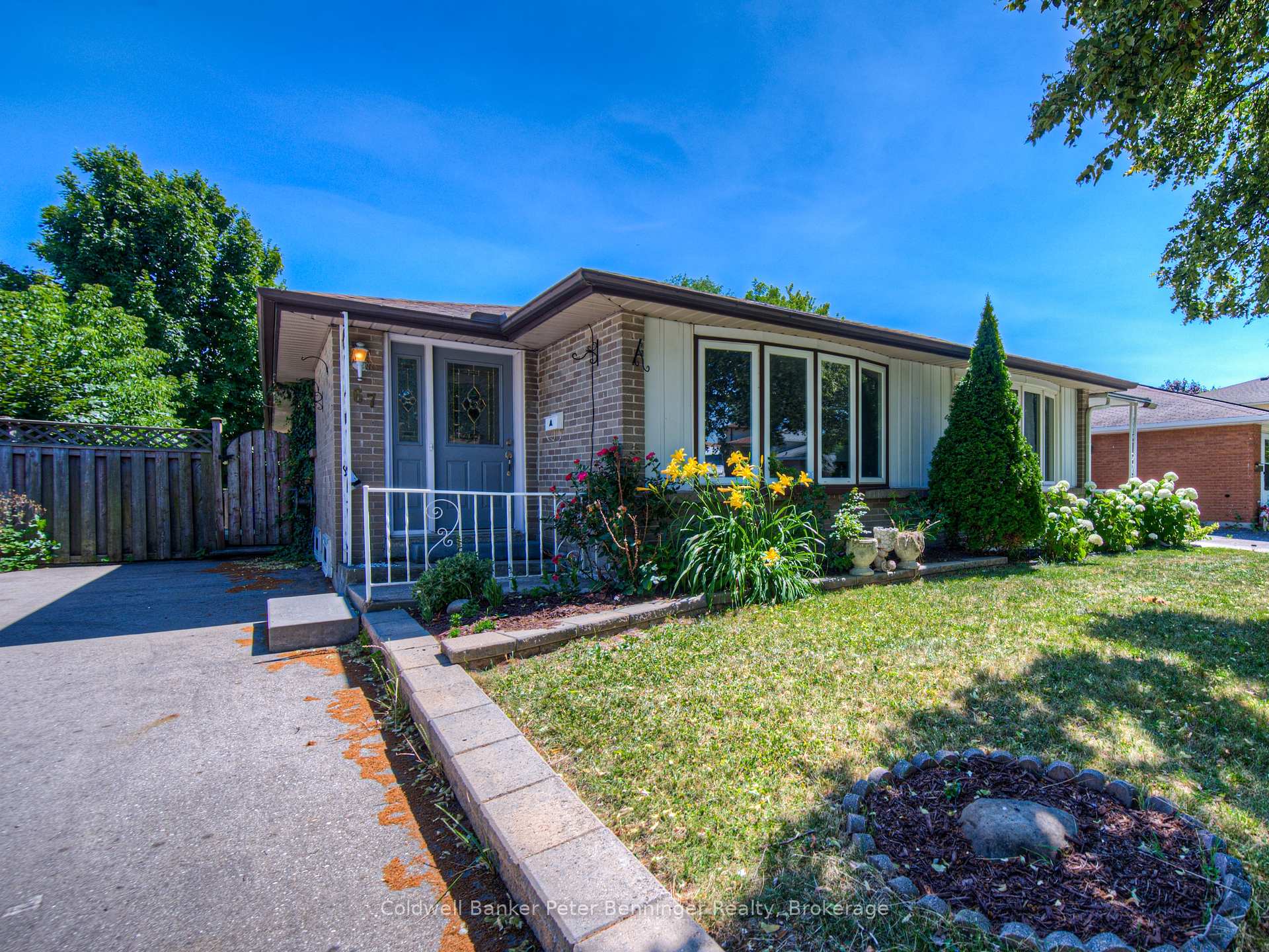 67 Dalegrove Drive, Kitchener, ON N2M 2G6