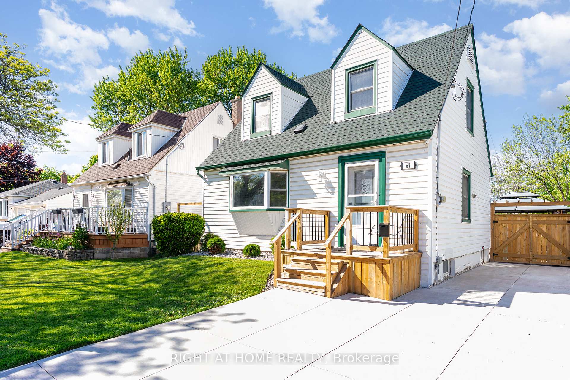 67 Martha Street, Hamilton, ON L8H 2C2