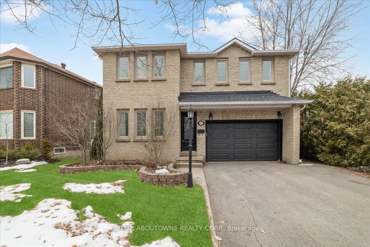 67 River Oaks Boulevard W, Oakville, ON L6H 3N4