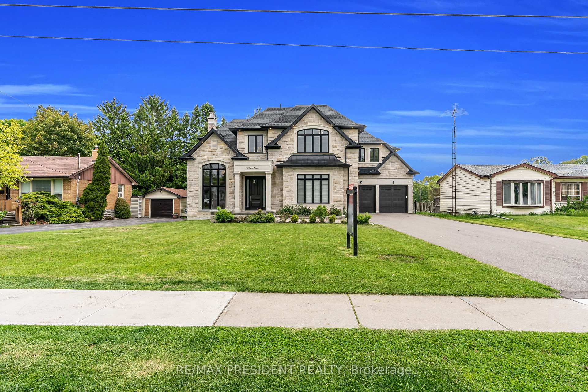 67 Scott Street, Whitby, ON L1N 3L2