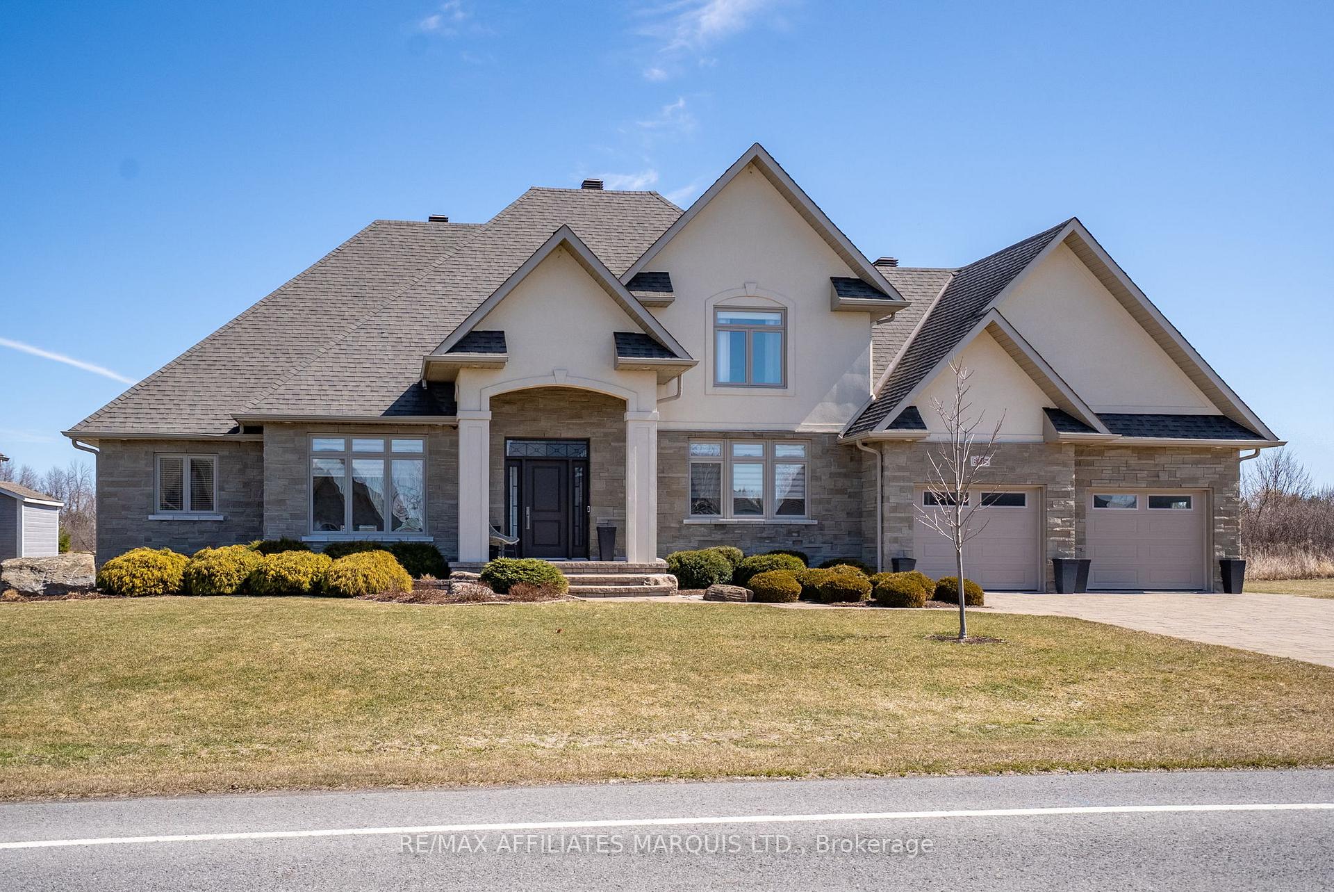 6715 Yacht Boulevard, South Glengarry, ON K6H 7N6