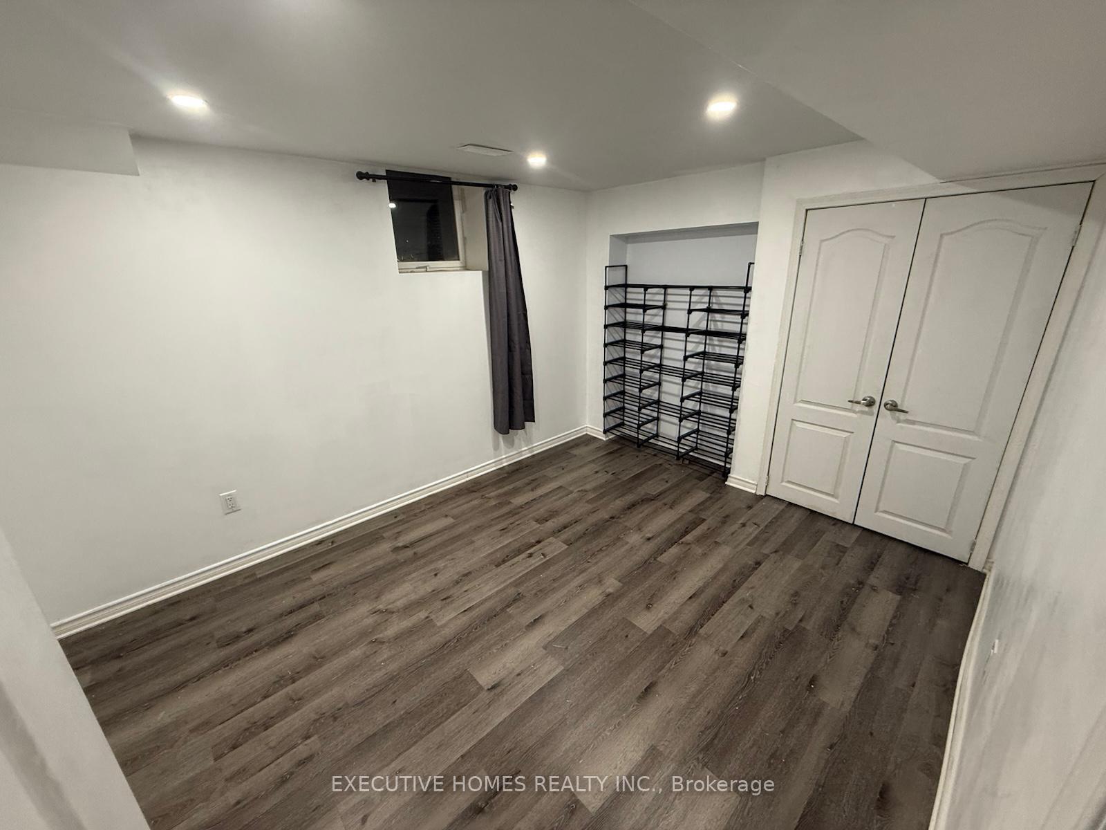 6728 Lisgar Drive, Mississauga, ON L5N 6S7