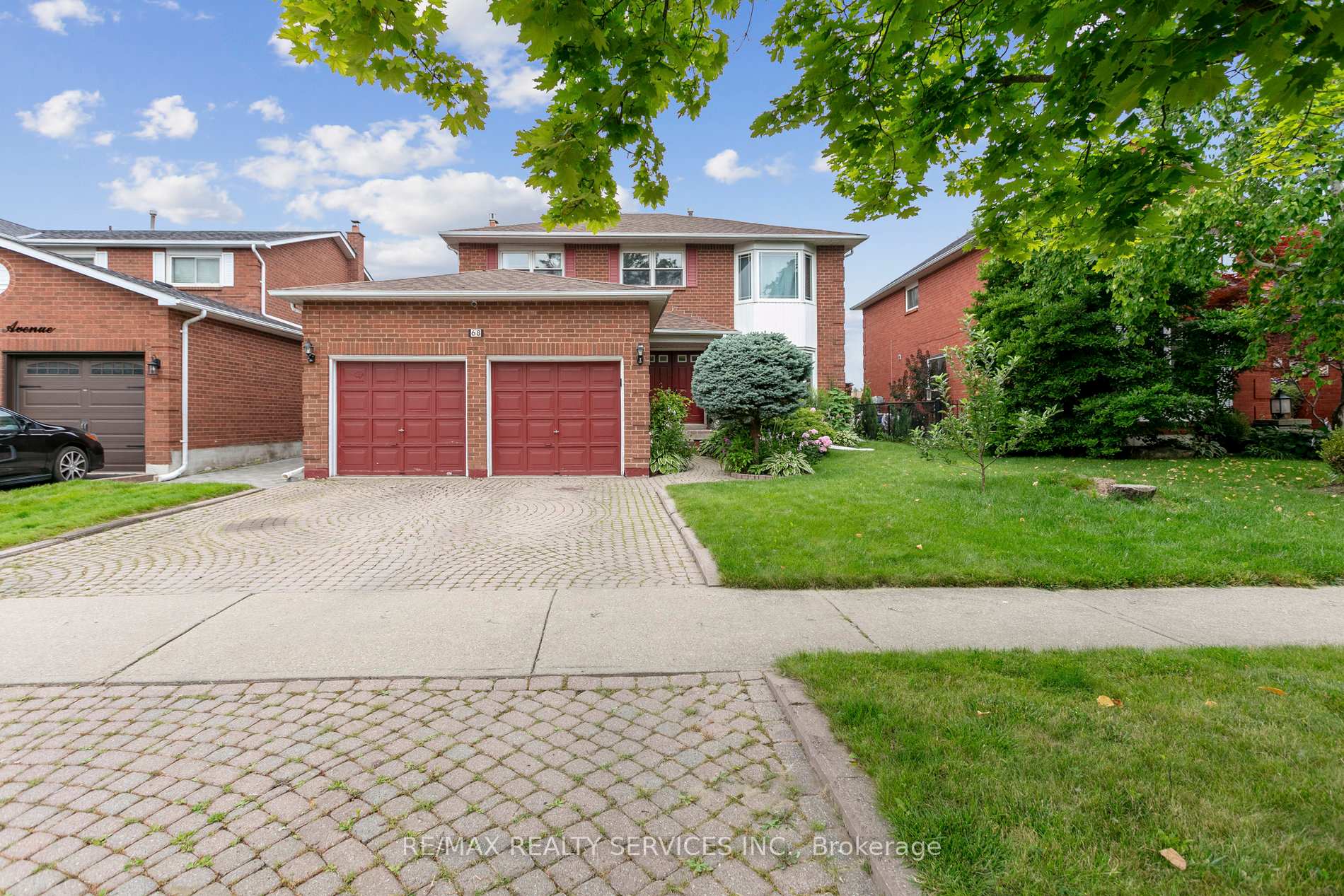 68 Burgby Avenue, Brampton, ON L6X 3A4