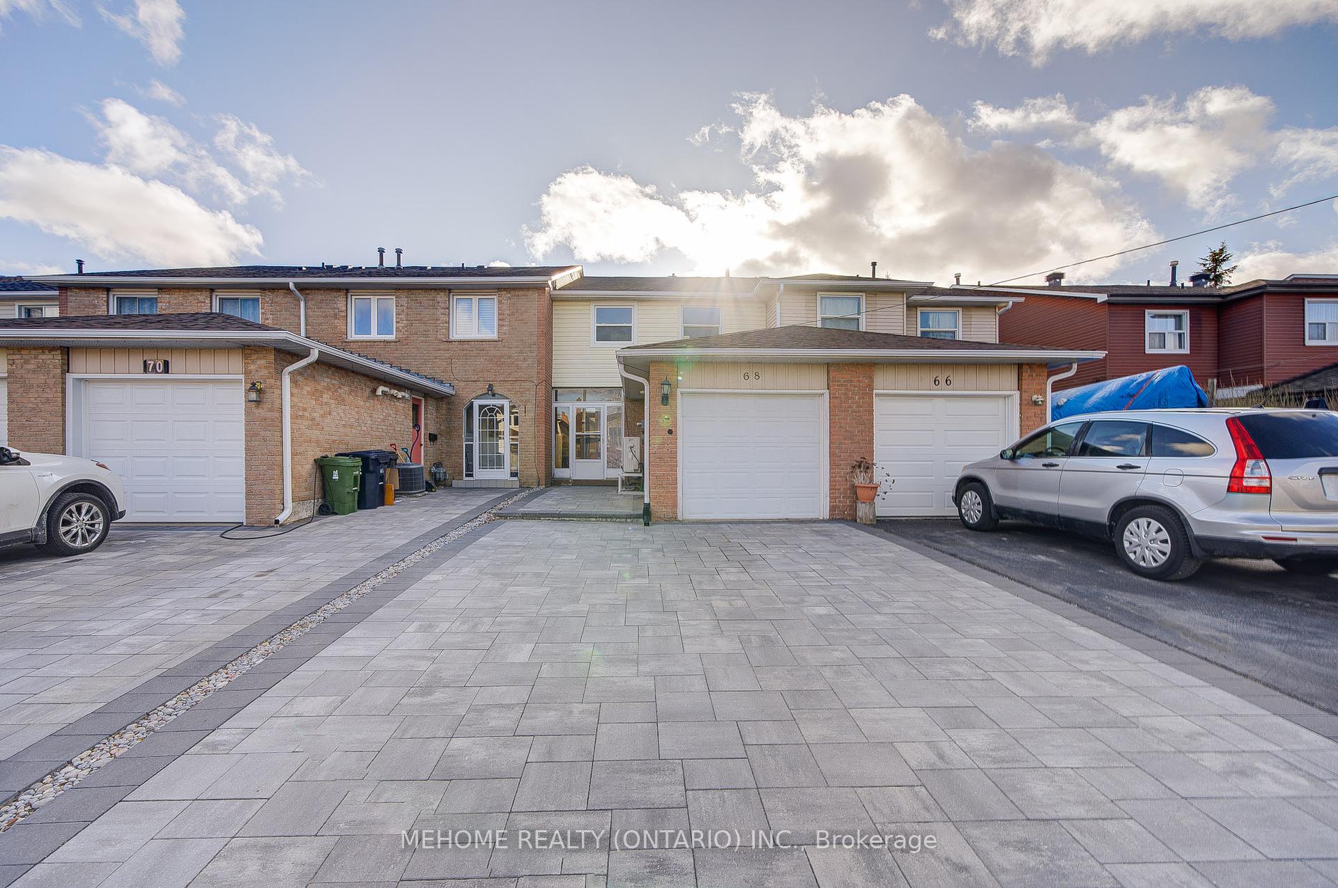 68 Copperwood Square, Toronto, ON M1V 2C1