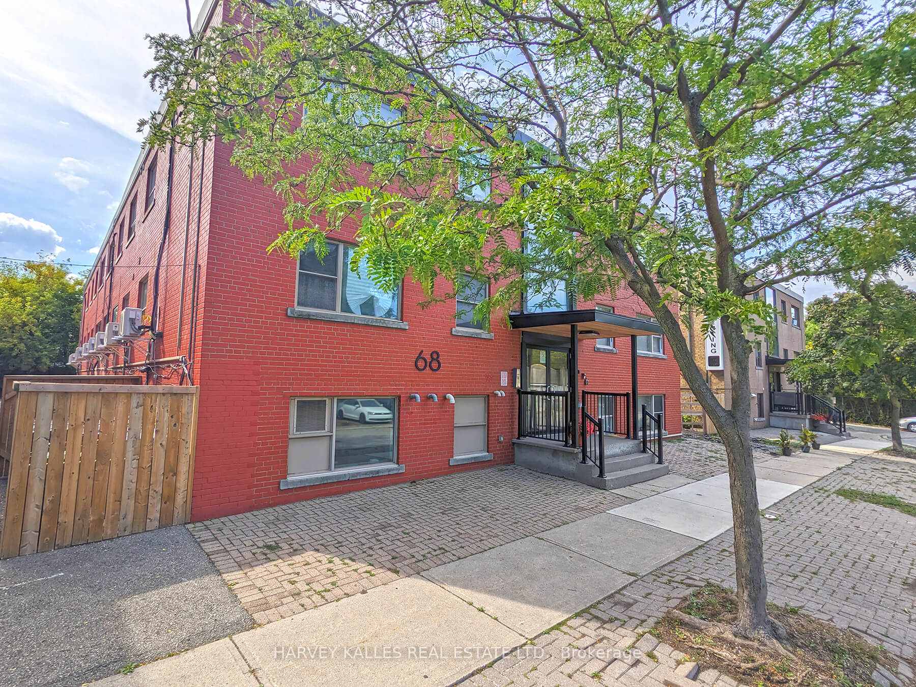 14 - 68 Fifteenth Street, Toronto, ON M8V 3J6