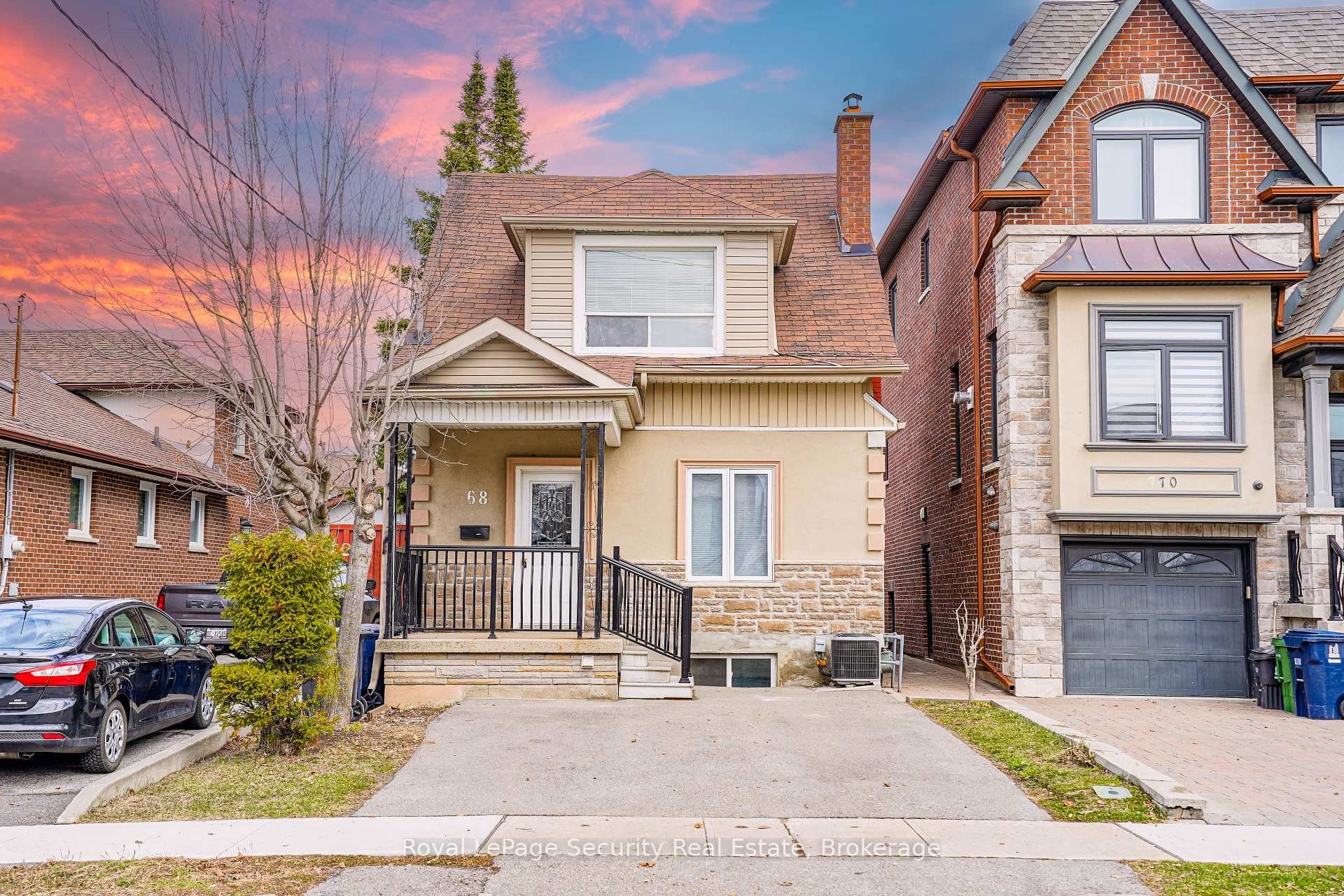 68 Harding Avenue, Toronto, ON M6M 3A5