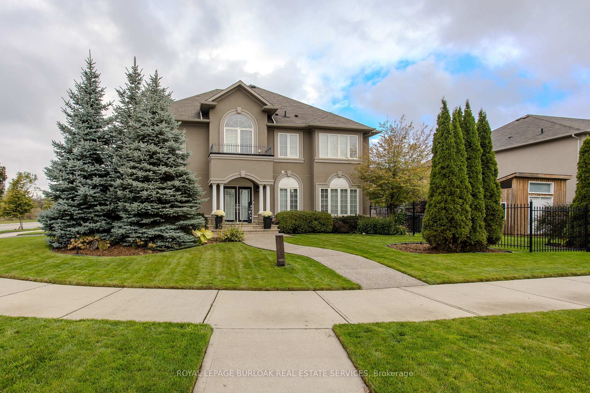 68 Mosaic Drive, Hamilton, ON L8B 0V6