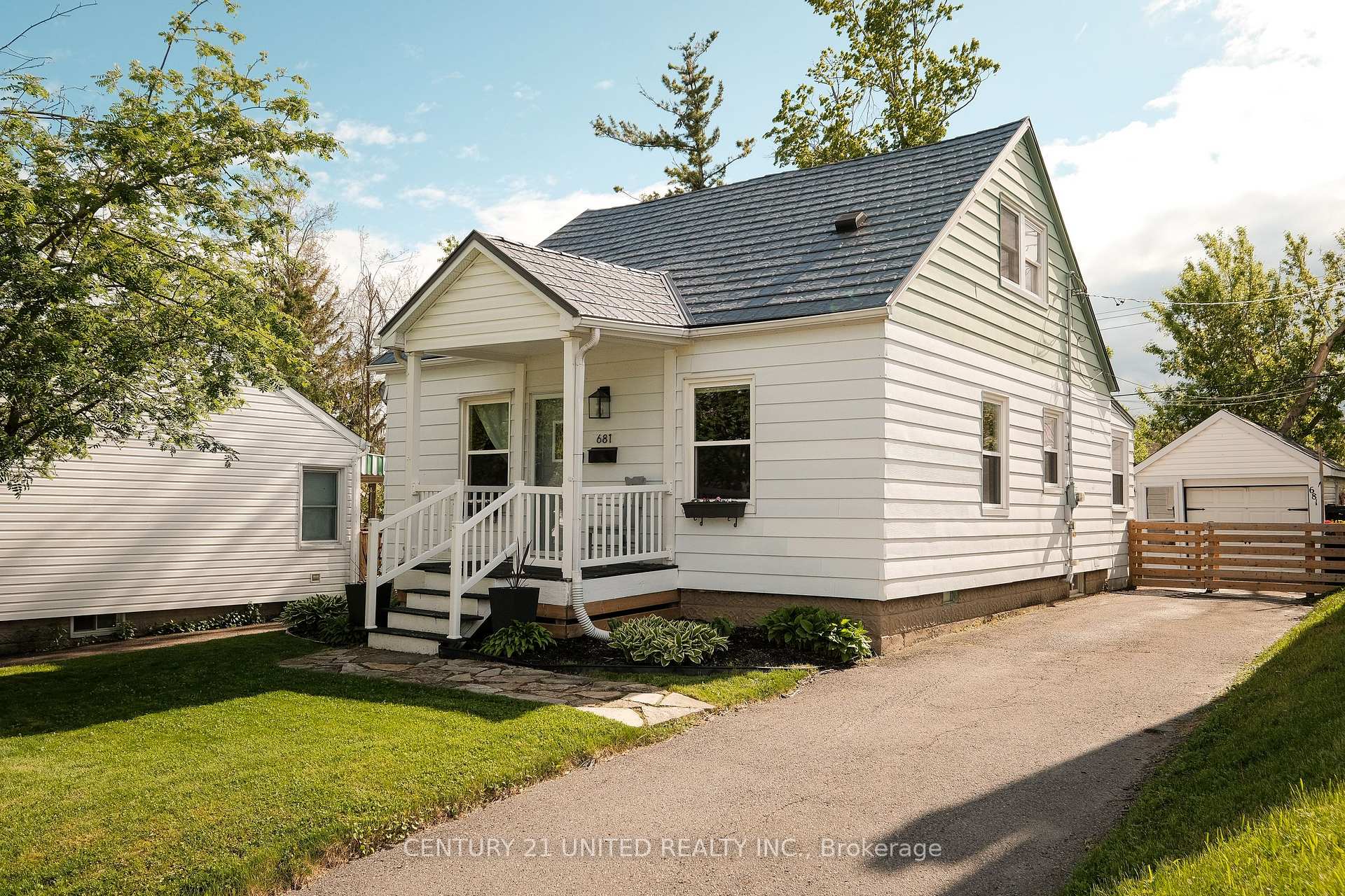 681 Park Street N, Peterborough, ON K9H 4S4
