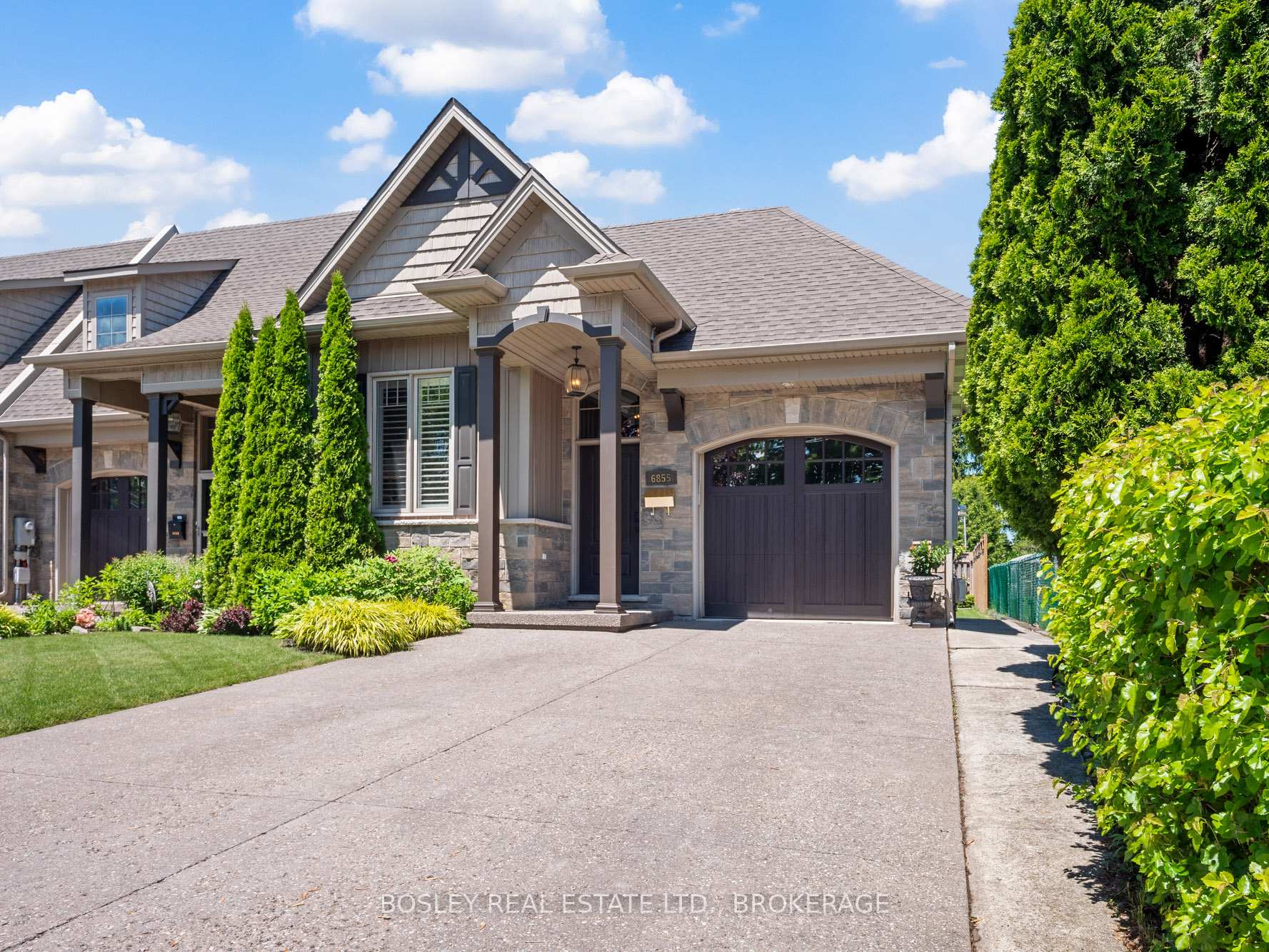 6855 Freeman Street, Niagara Falls, ON L2E 5T8