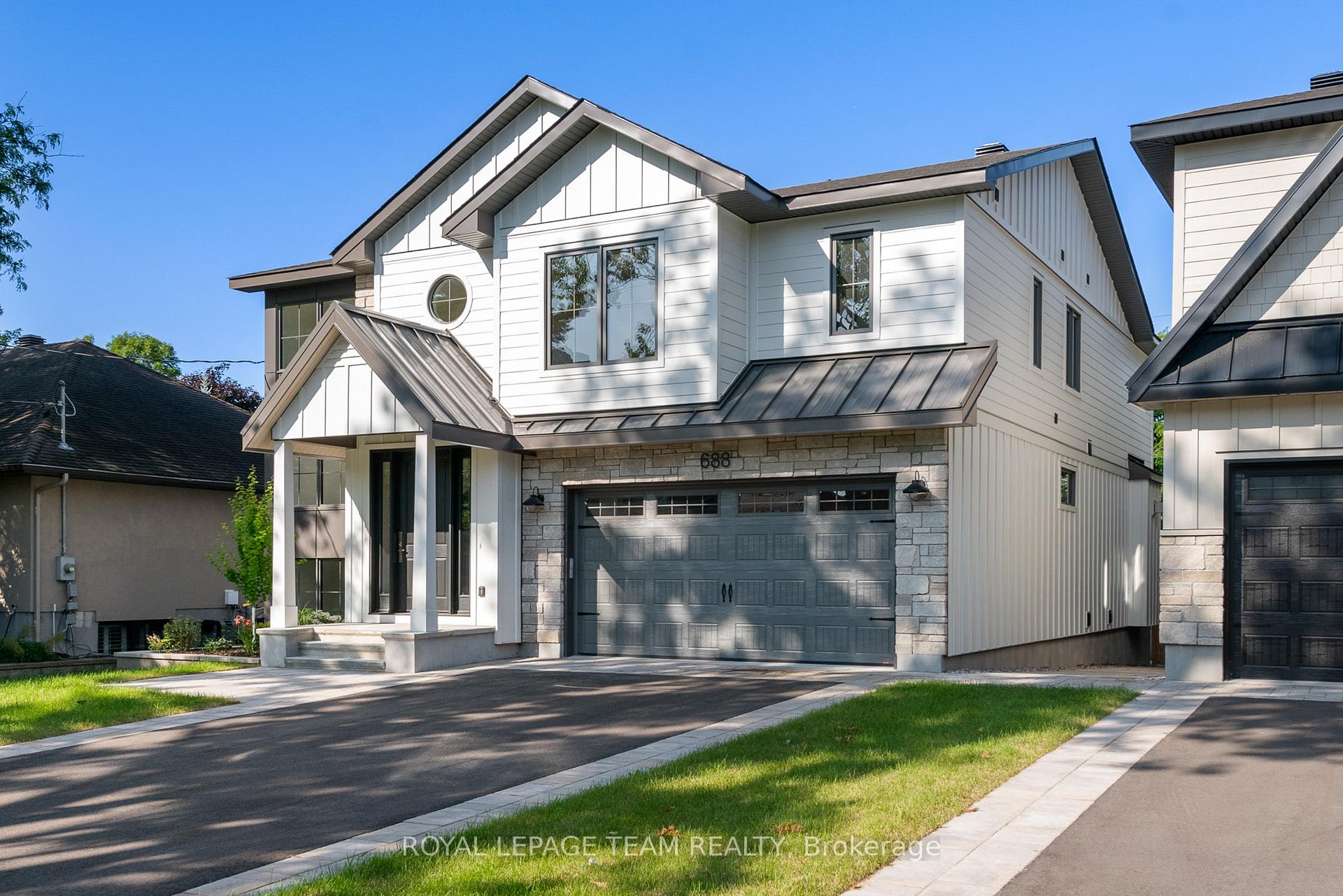 688 Hillcrest Avenue, Carlingwood - Westboro and Area, ON K2A 2N3