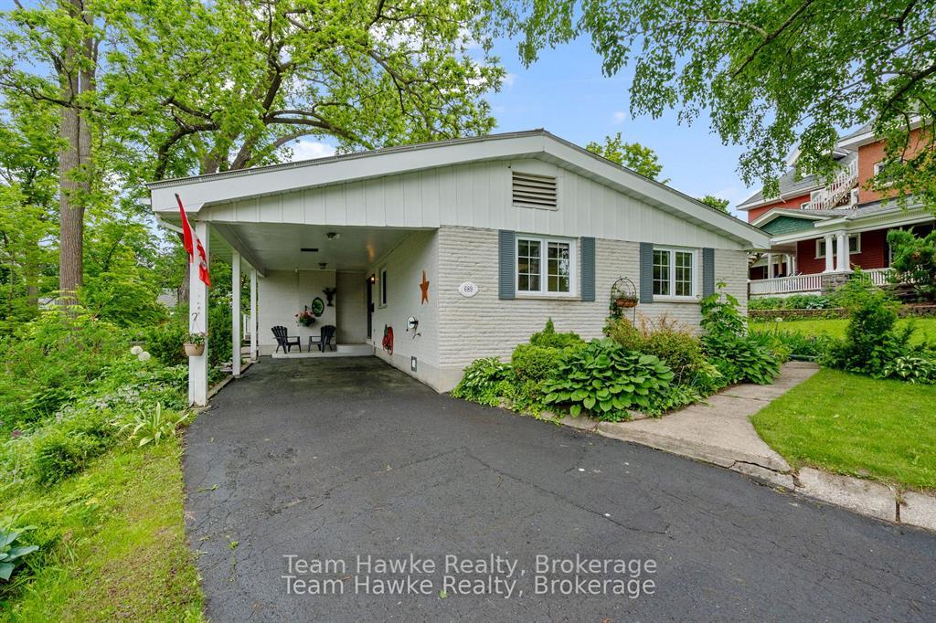 689 Dominion Avenue, Midland, ON L4R 1R9