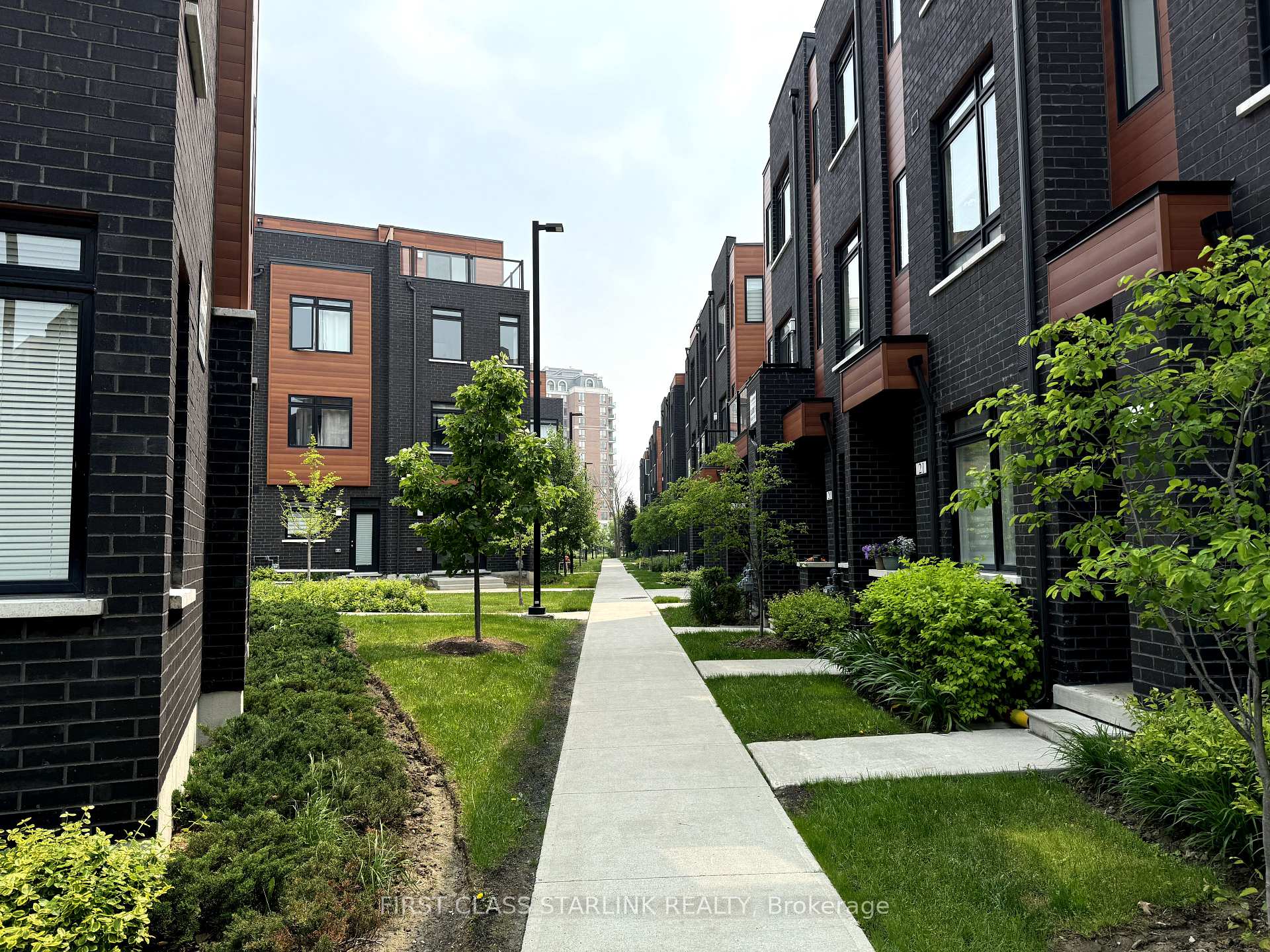 69 - 370C Red Maple Road, Richmond Hill, ON L4C 6P5