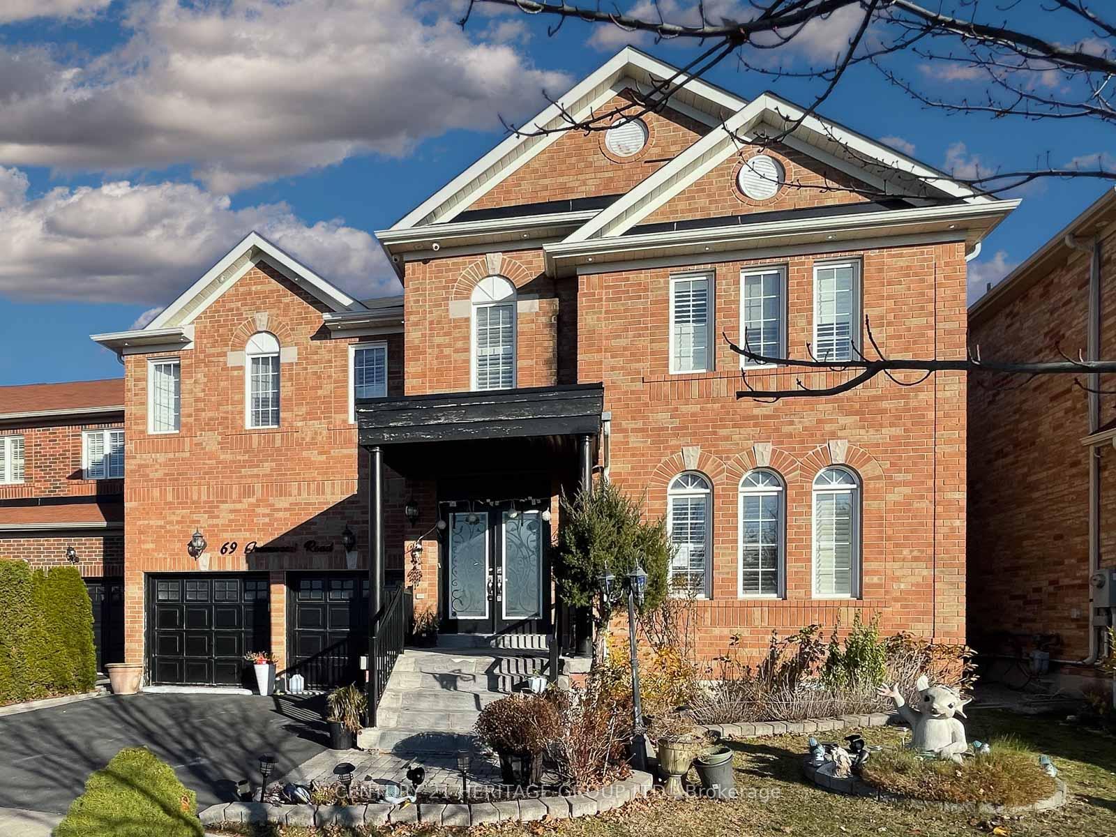 69 Greenwood Road, Whitchurch-Stouffville, ON L4A 0N8