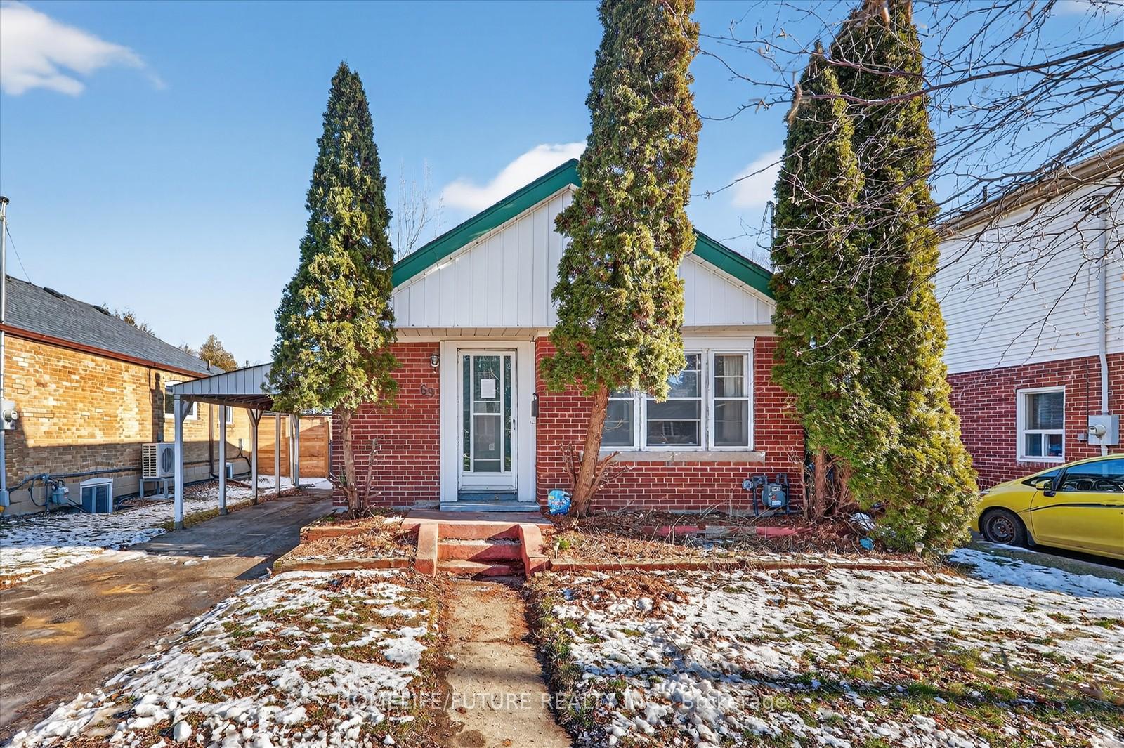 69 Presley Avenue, Toronto, ON M1L 3P7
