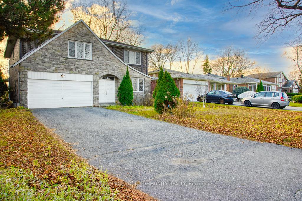69 Royal Orchard Boulevard, Markham, ON L3T 3C7
