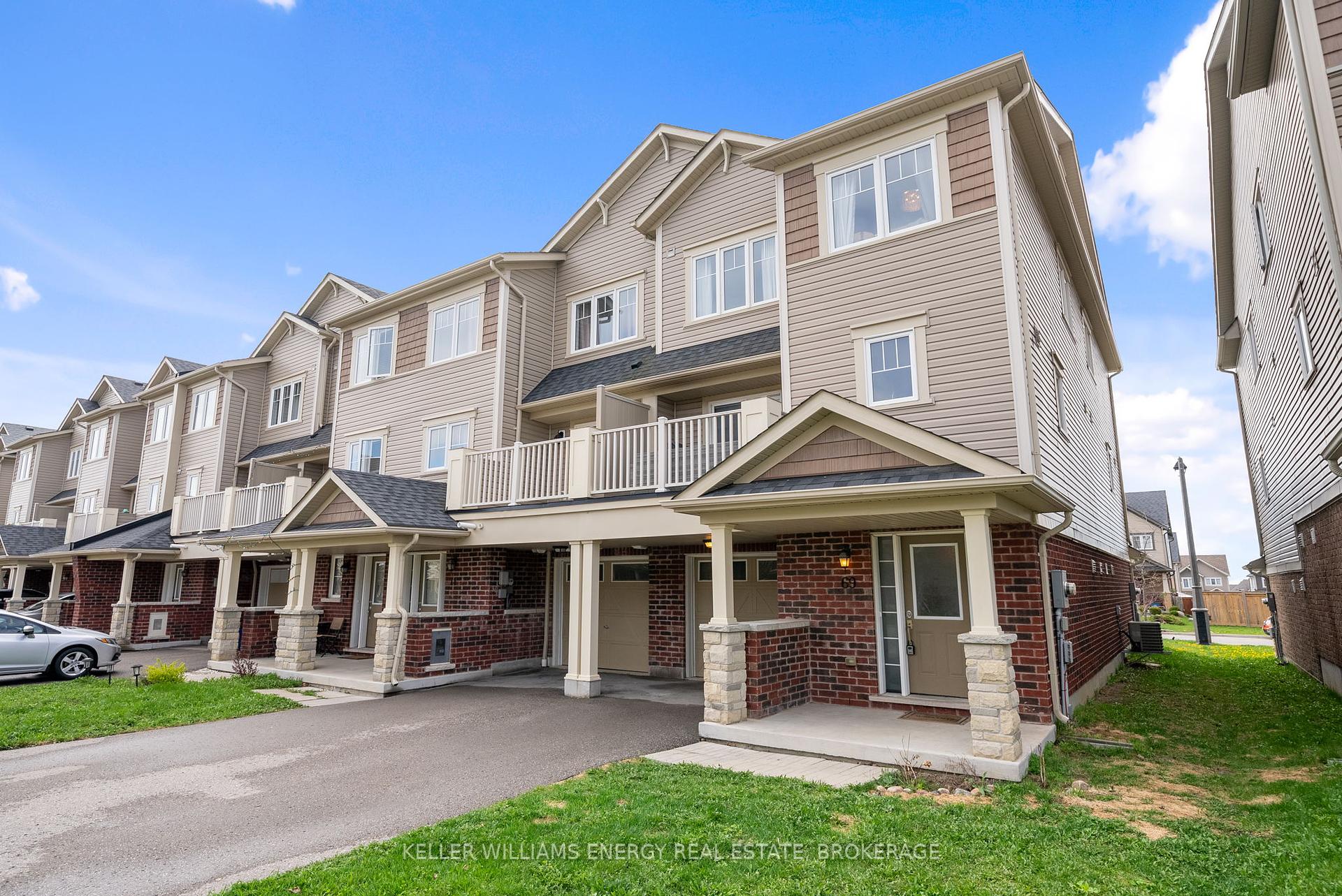 69 Tabaret Crescent, Oshawa, ON L1L 0G5