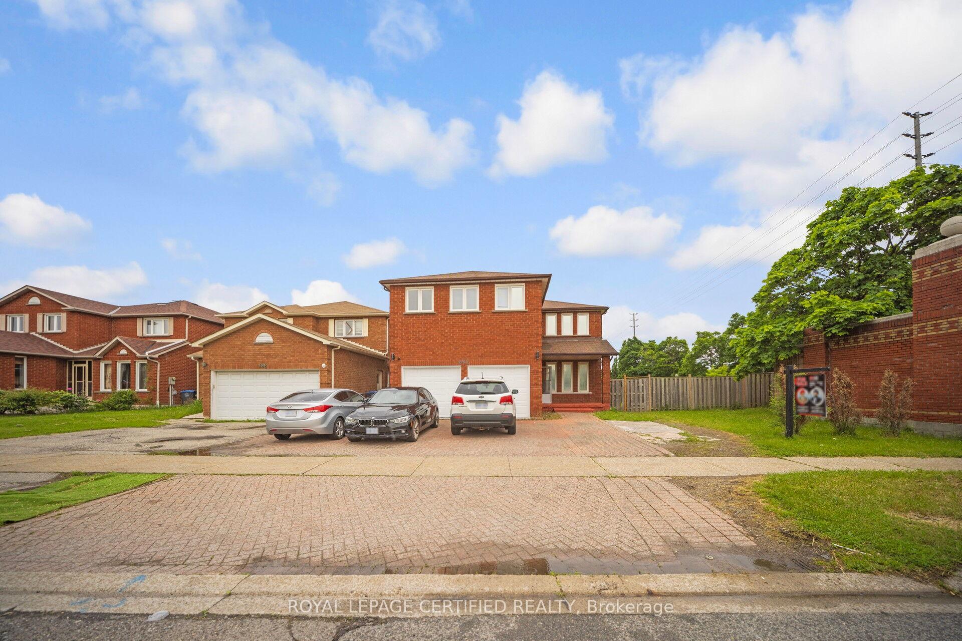 692 Huntington Ridge Drive, Mississauga, ON L5R 1Z5