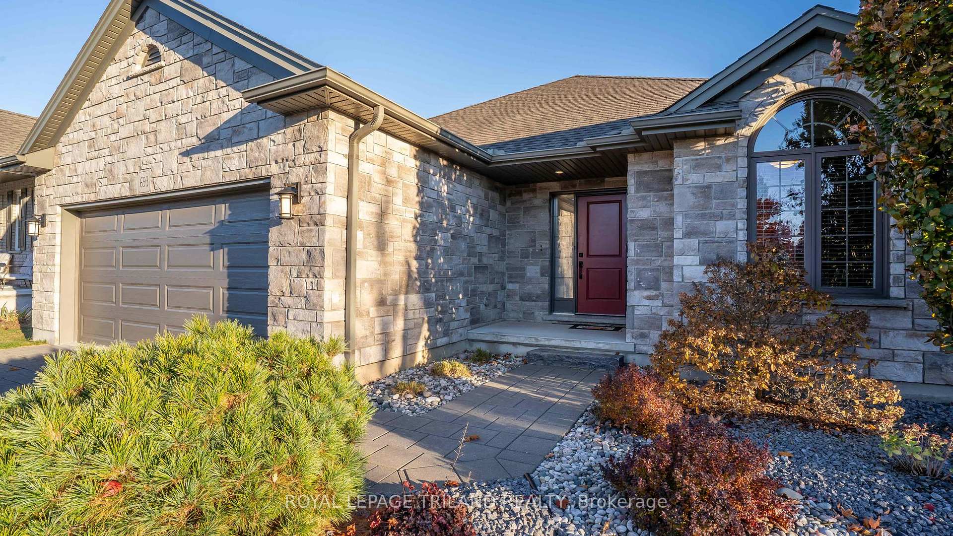 693 Newman Drive, Strathroy-Caradoc, ON N0L 1W0