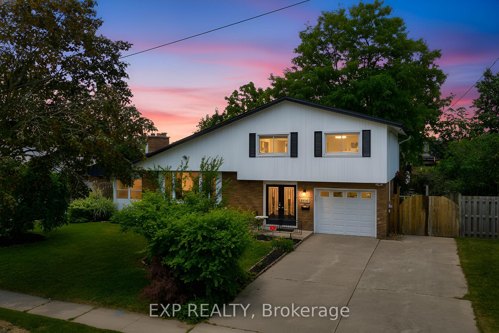 6937 Waterloo Drive, Niagara Falls, ON L2J 1E3